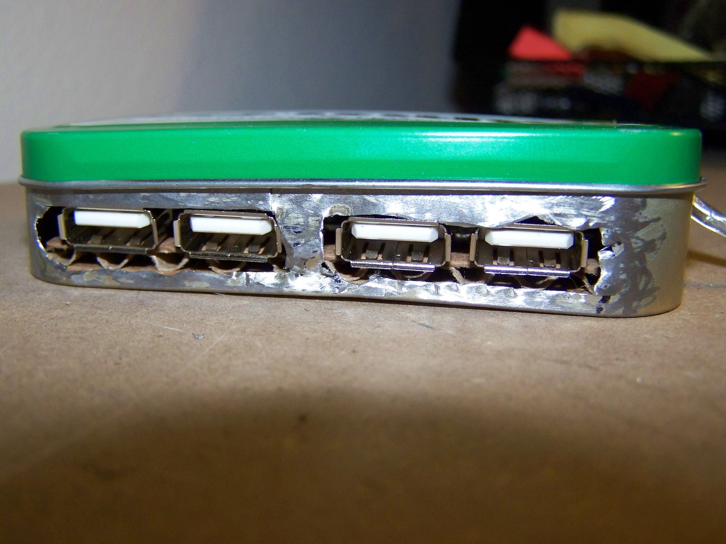 USB Hub Inside Altiods Tin : 4 Steps - Instructables
