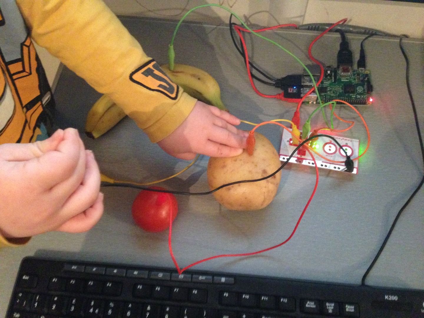 How to Create a Scratch Game With Makey Makey Controller on a Raspberry ...