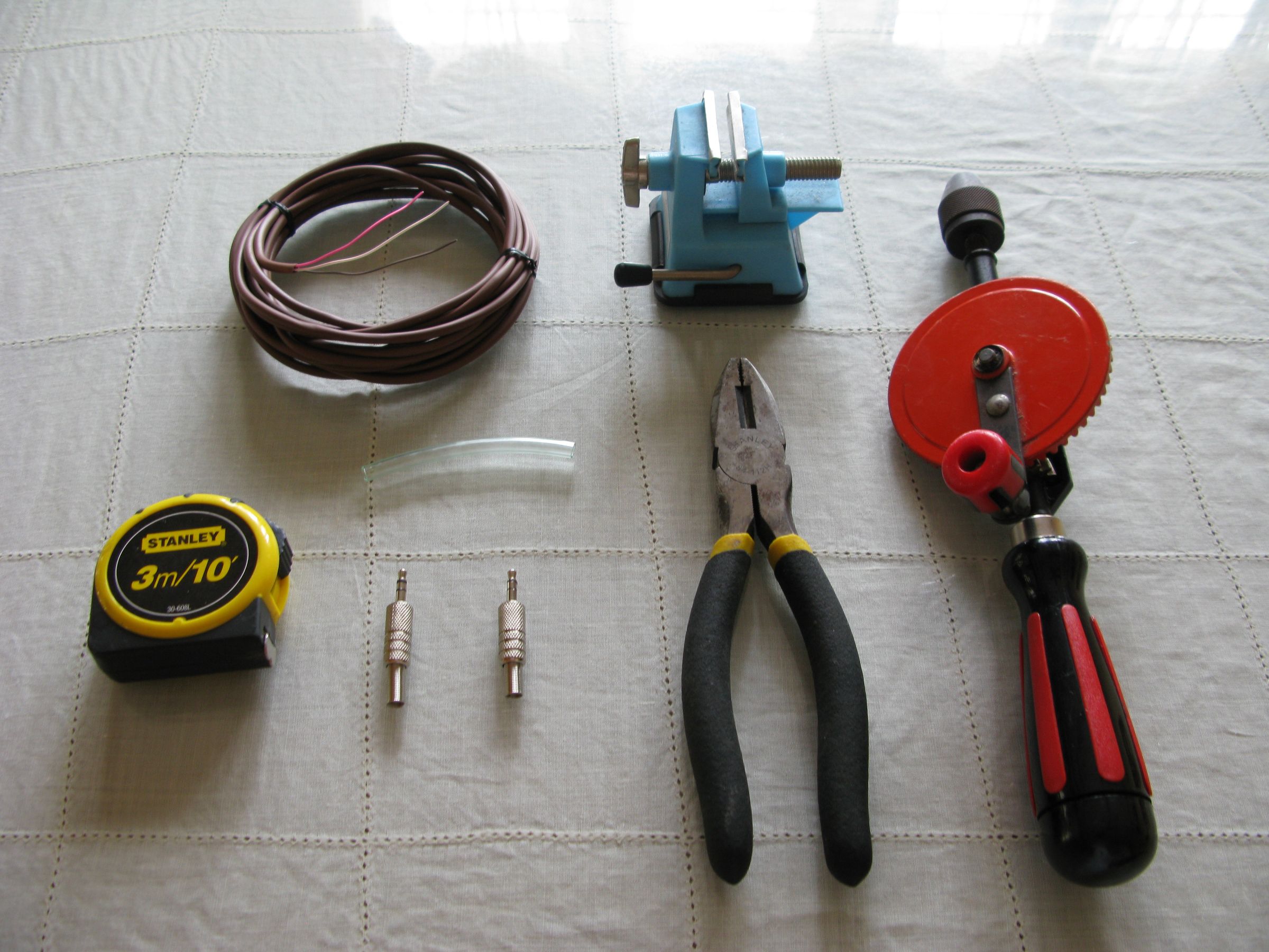DIY Twisted Audio Cable (Made From Telephone Wires) : 7 Steps ...