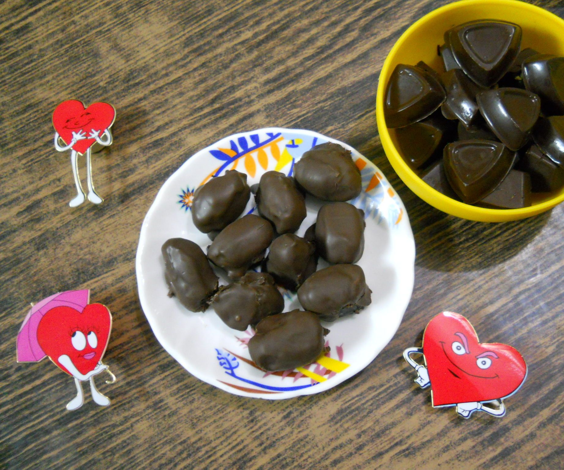 Choco Surprise 'Date' : 3 Steps - Instructables