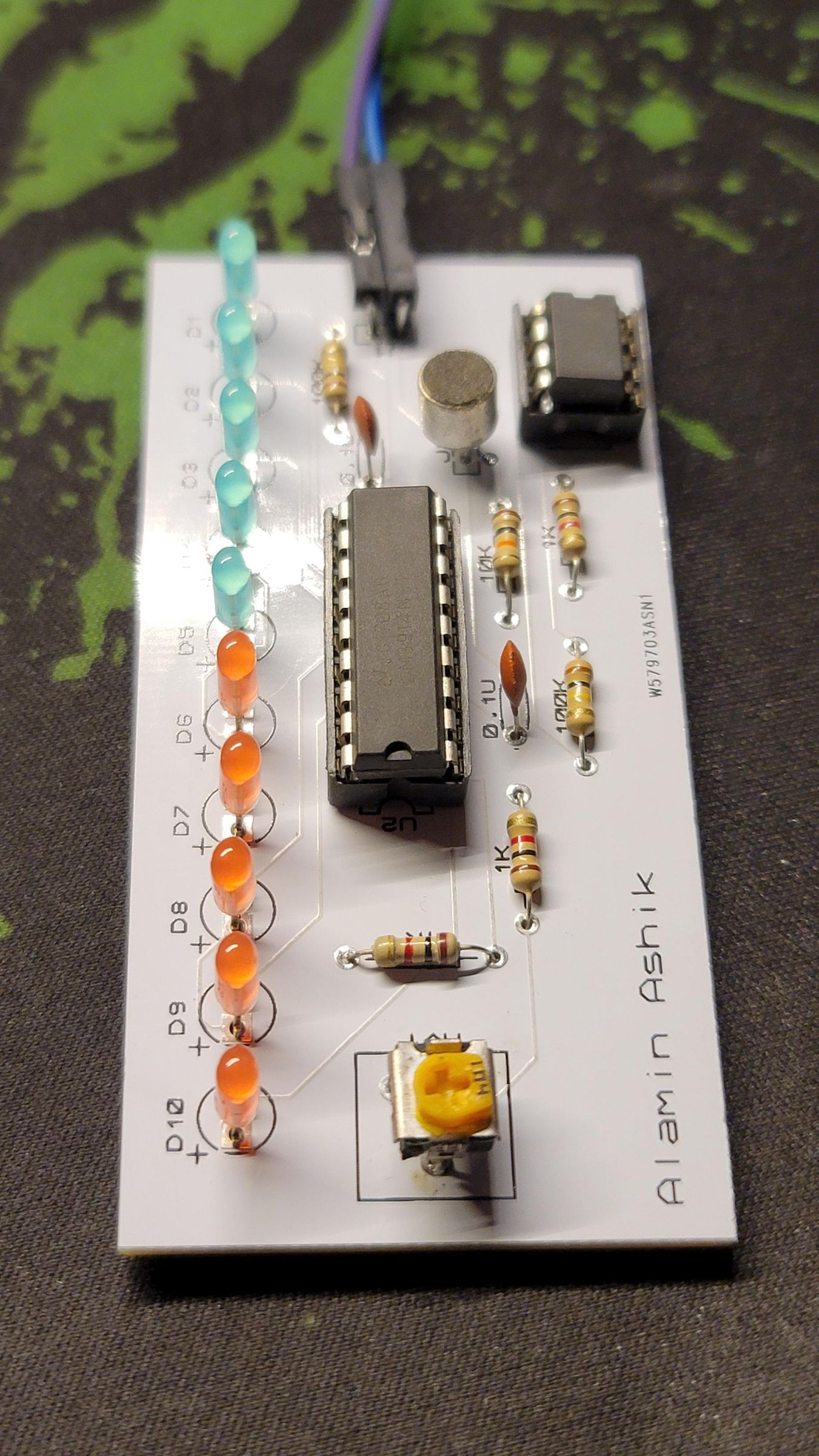 Mic Controlled LED Visualizer Using LM3914 Explained : 10 Steps - Instructables