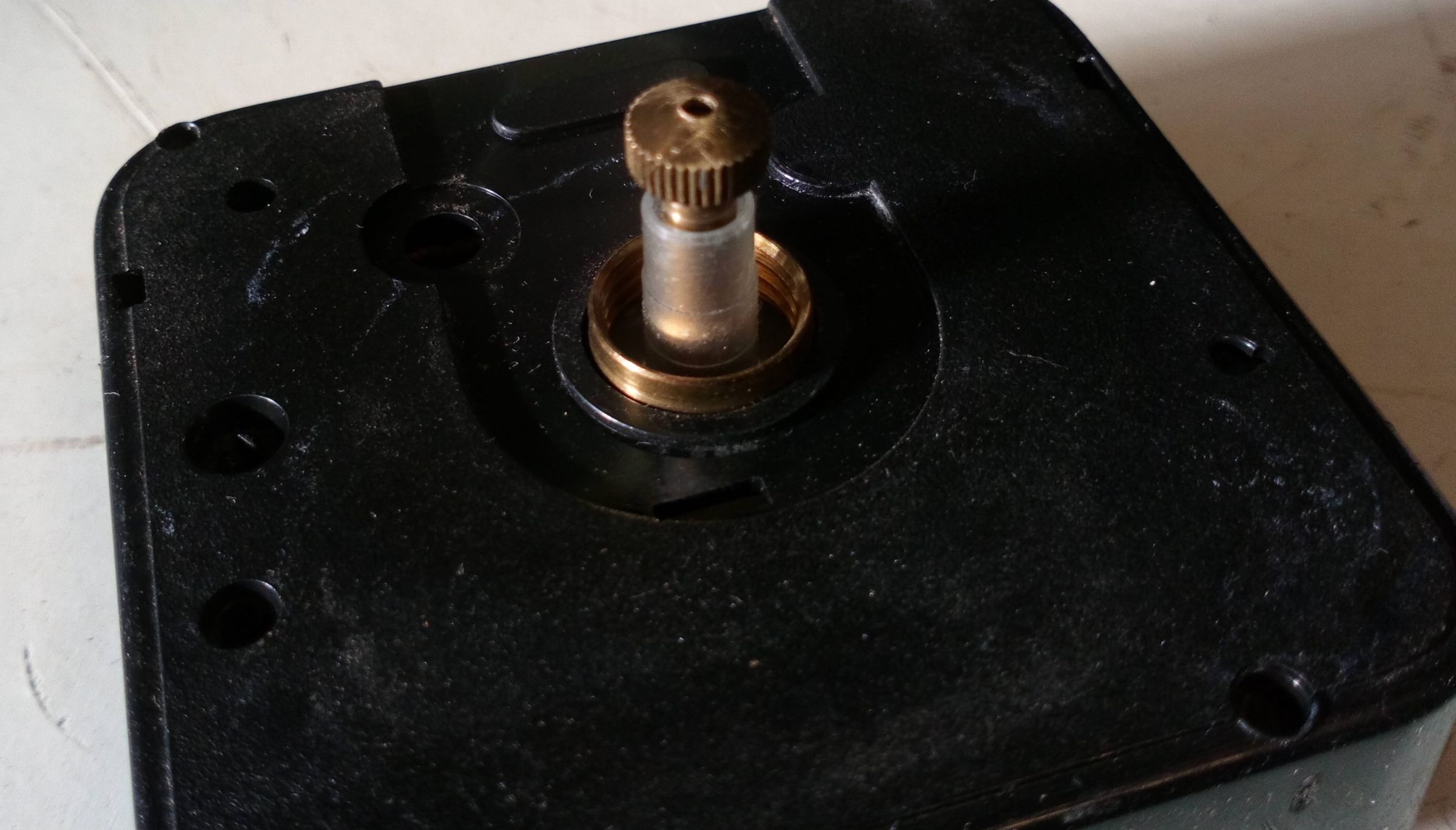 Replace Clock Works With Quartz and Keep Same Hands : 9 Steps ...