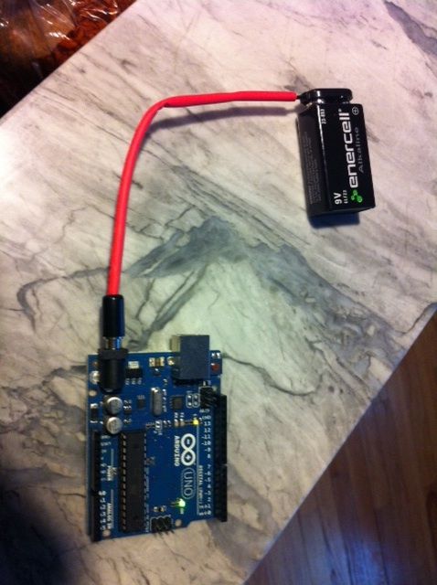 9 Volt Battery Adapter for Arduino : 4 Steps - Instructables