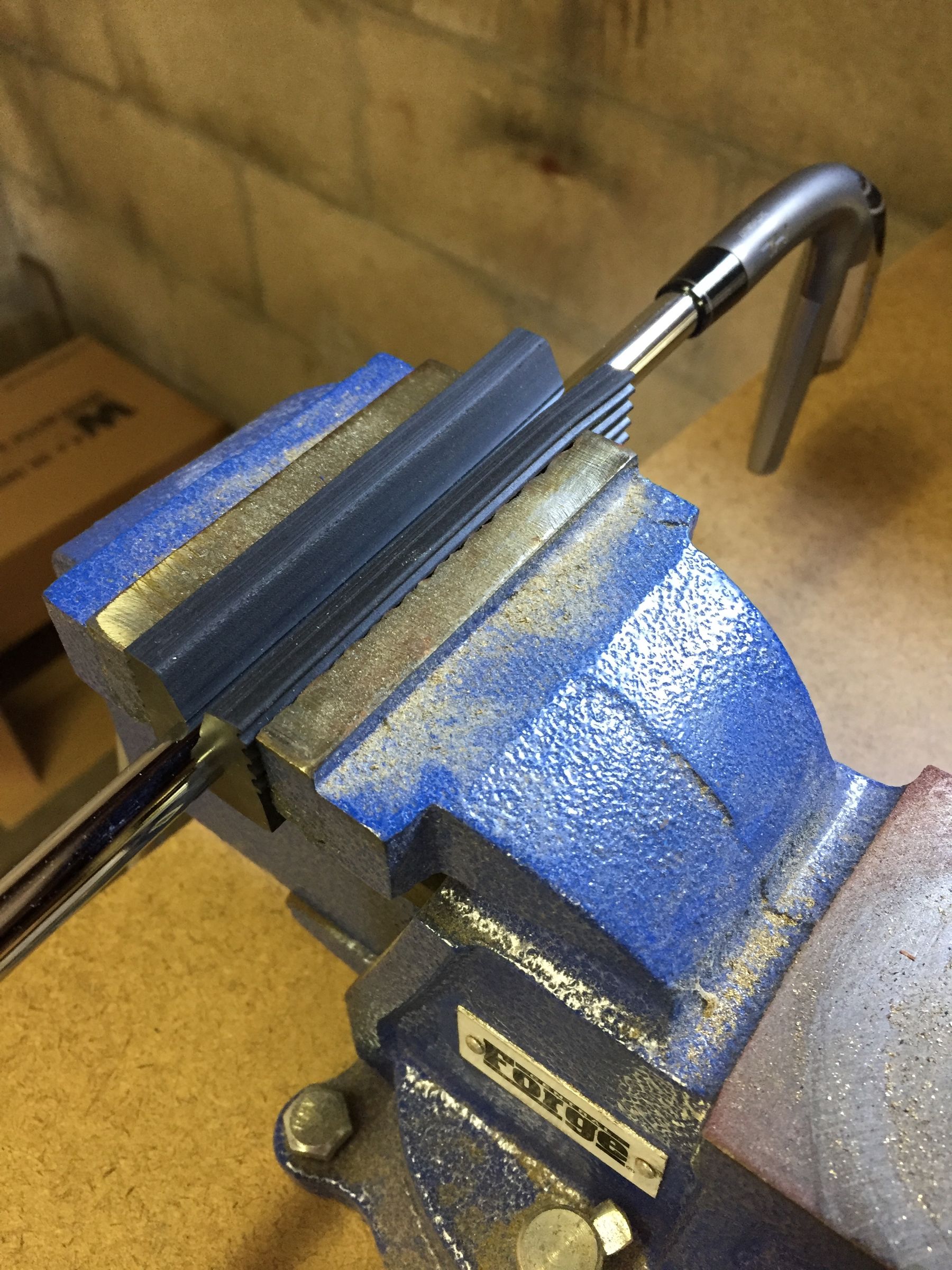 Regrip Golf Clubs : 4 Steps (with Pictures) - Instructables