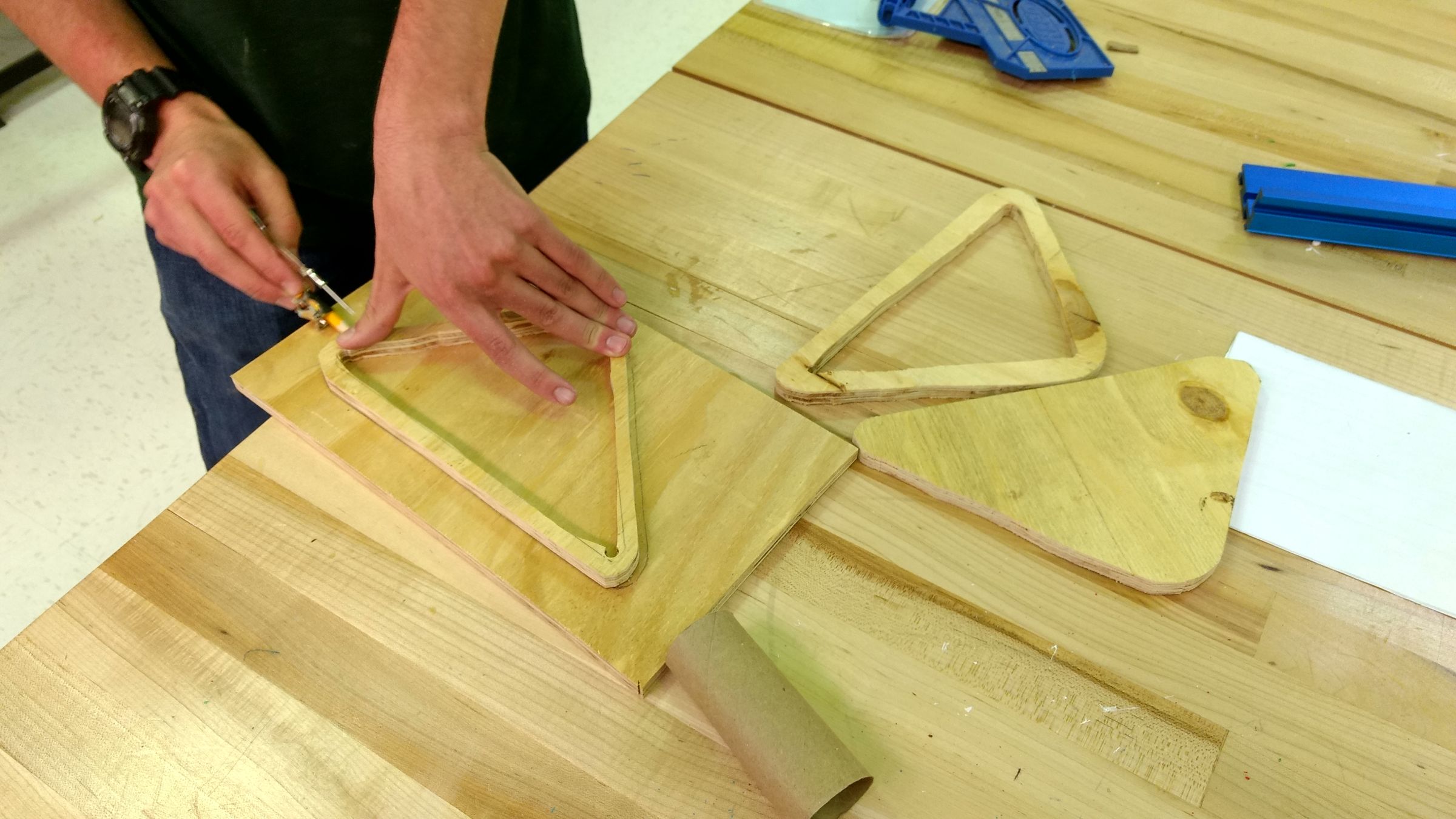 How to Build a Wall-E From Scratch : 11 Steps (with Pictures ...