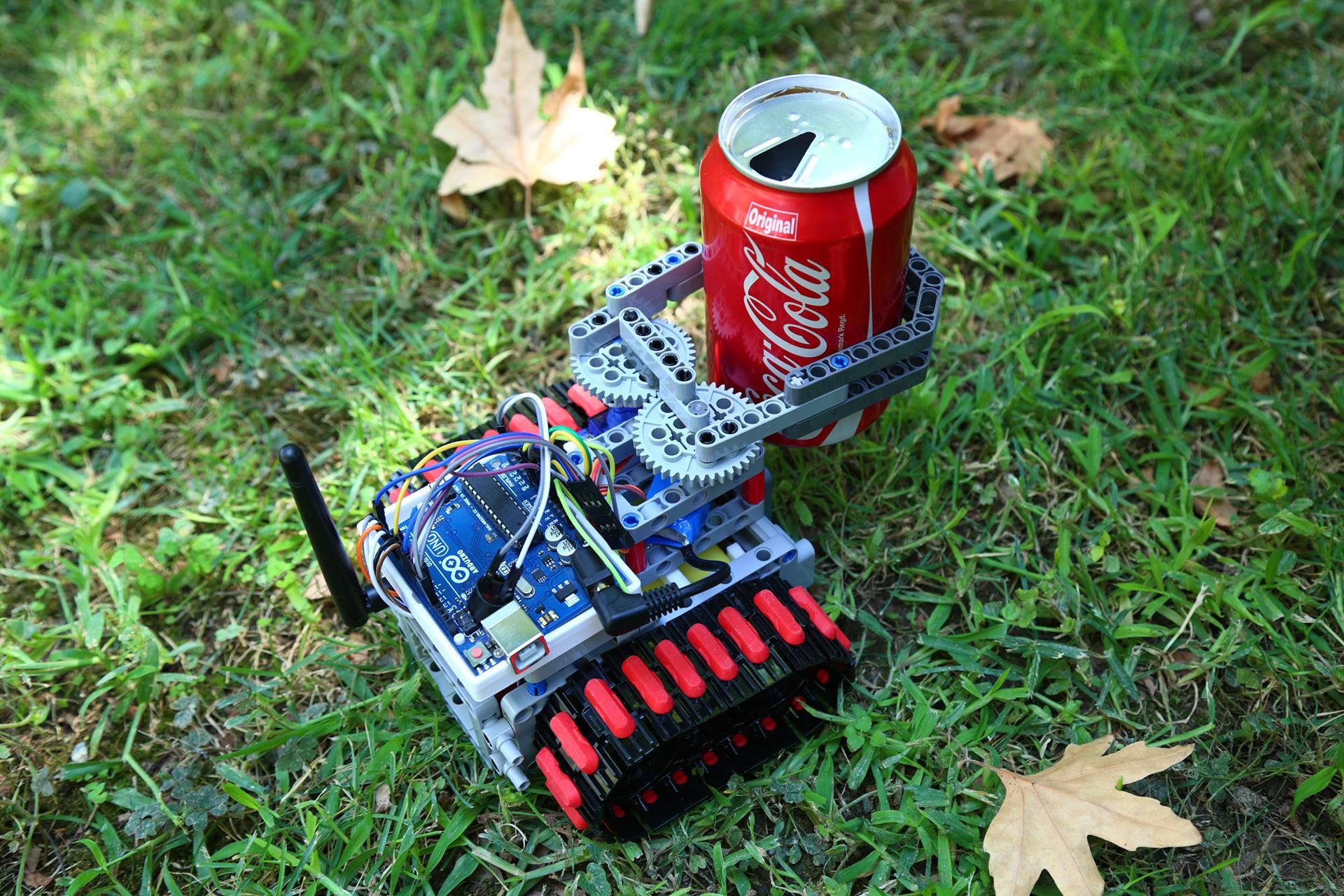 A DIY Rescue Robot With Arduino, 3D Printed, and Lego-compatible Parts ...