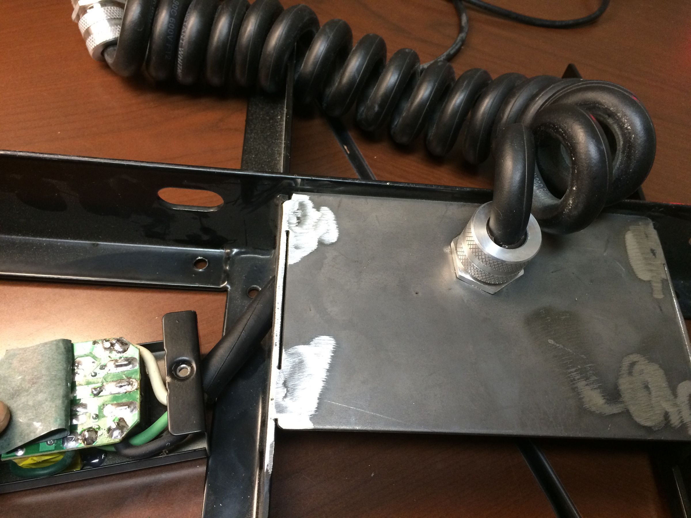 Adjustable Height (Sit / Stand) Desk Power Cord Hack : 4 Steps ...