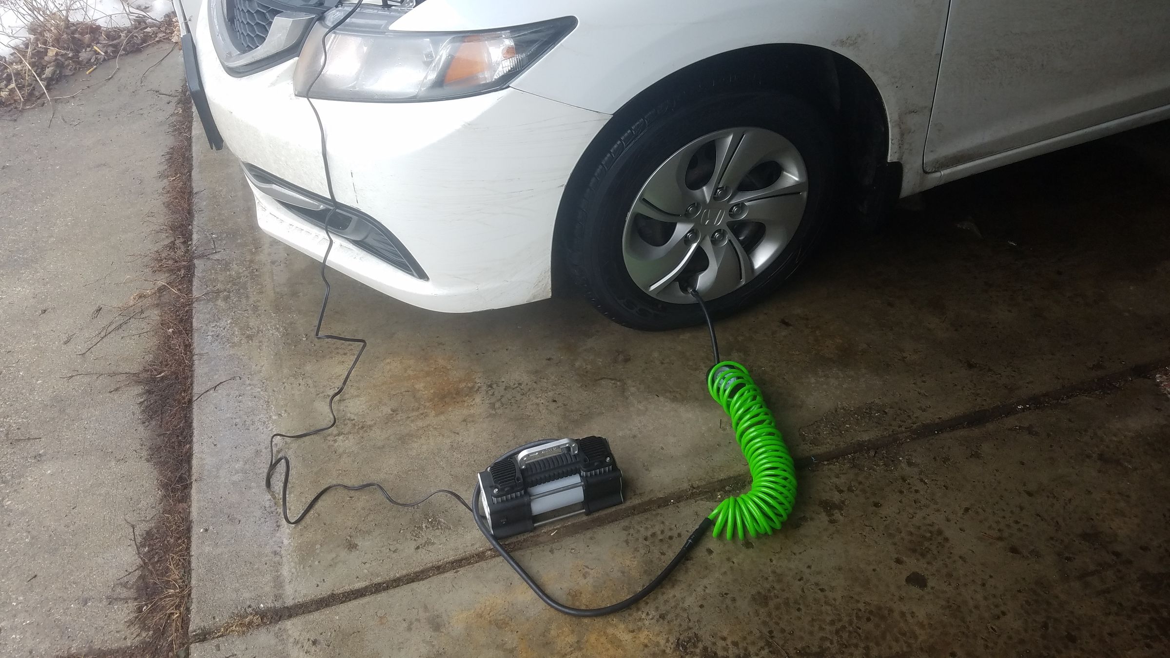 How to Check and Inflate a Car Tire : 5 Steps - Instructables