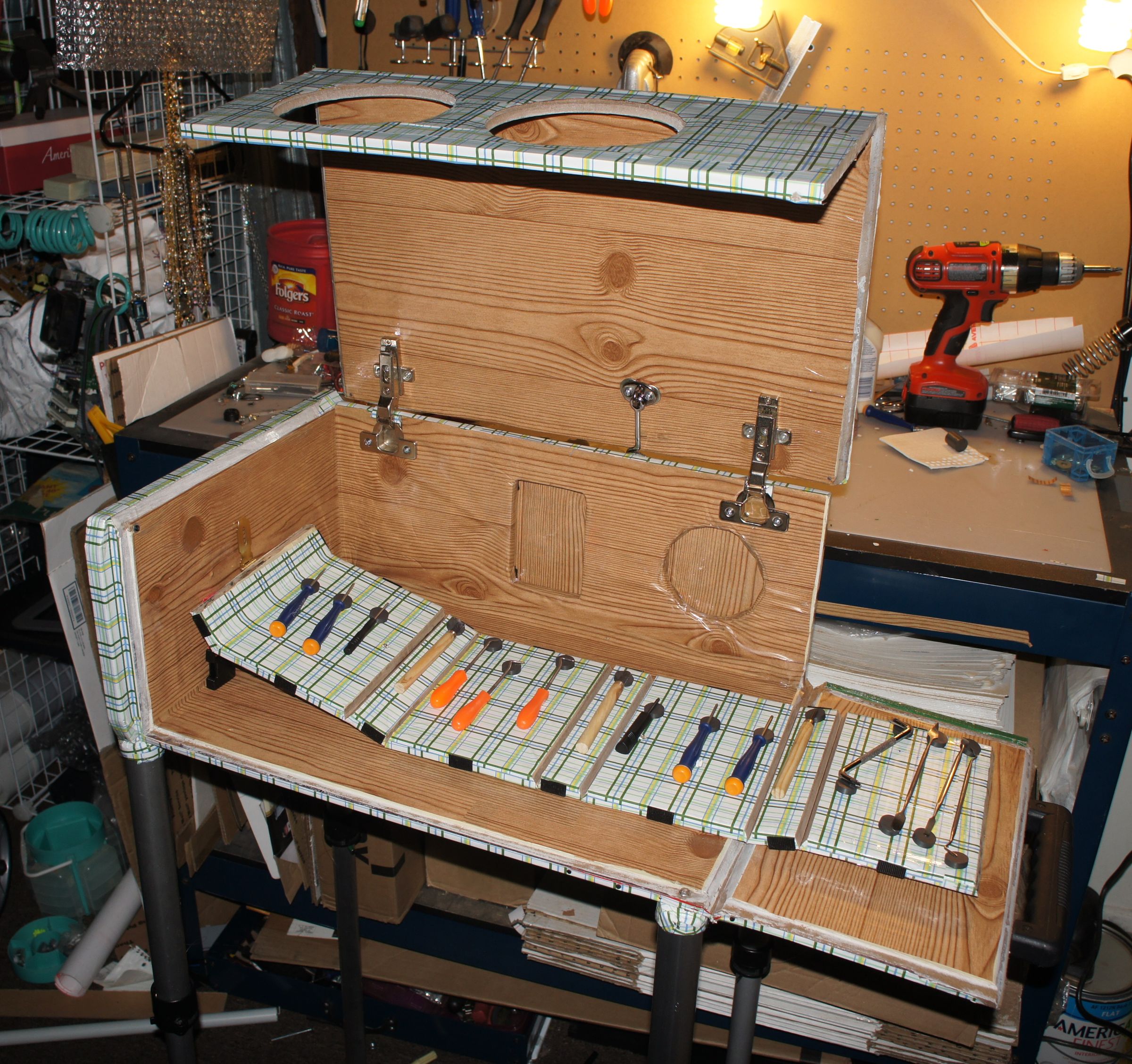 Toolbox and Workbench Portable Stowable Repair Workstation : 6 Steps ...