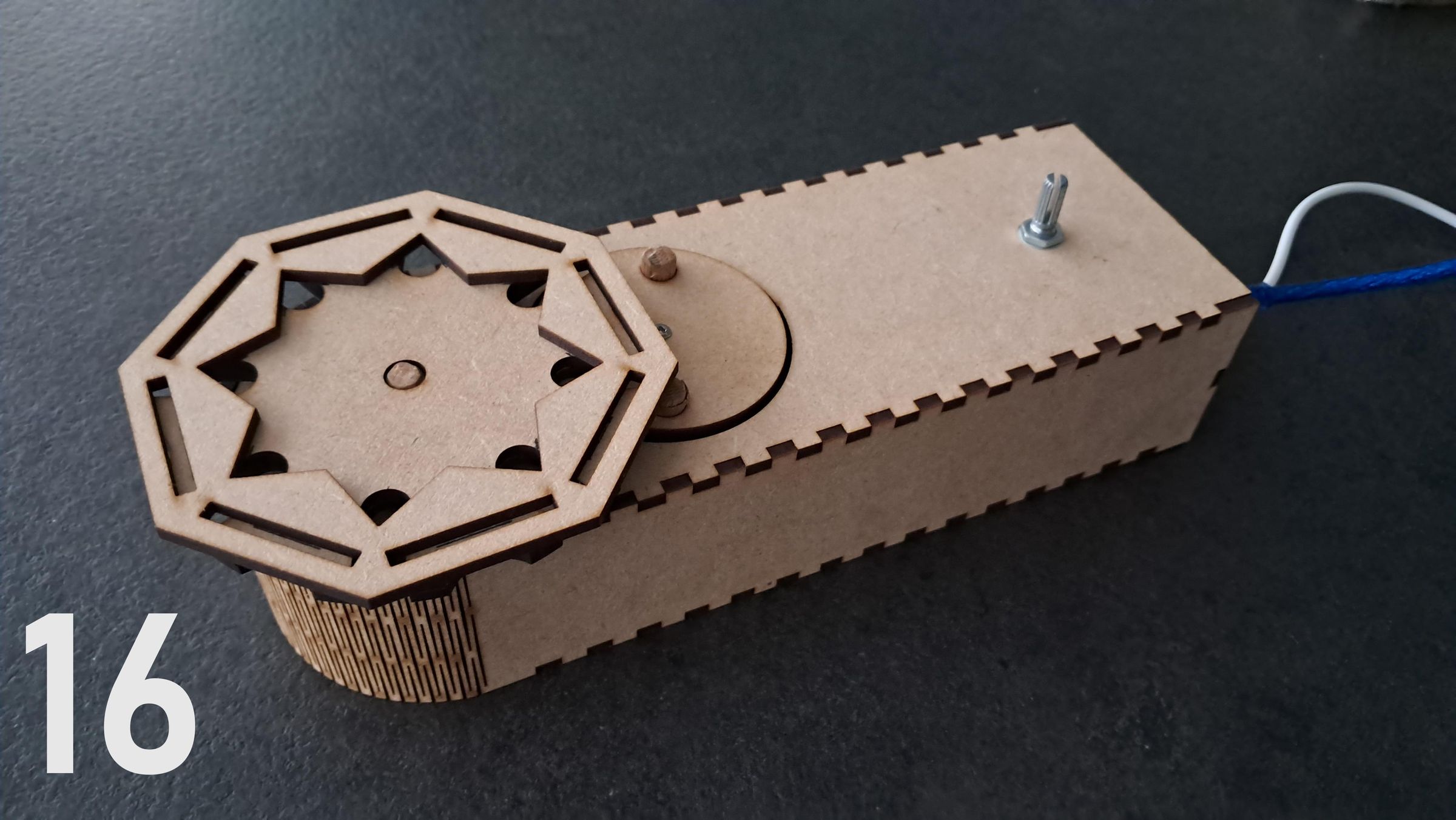 Customizable Zoetrope : 8 Steps - Instructables