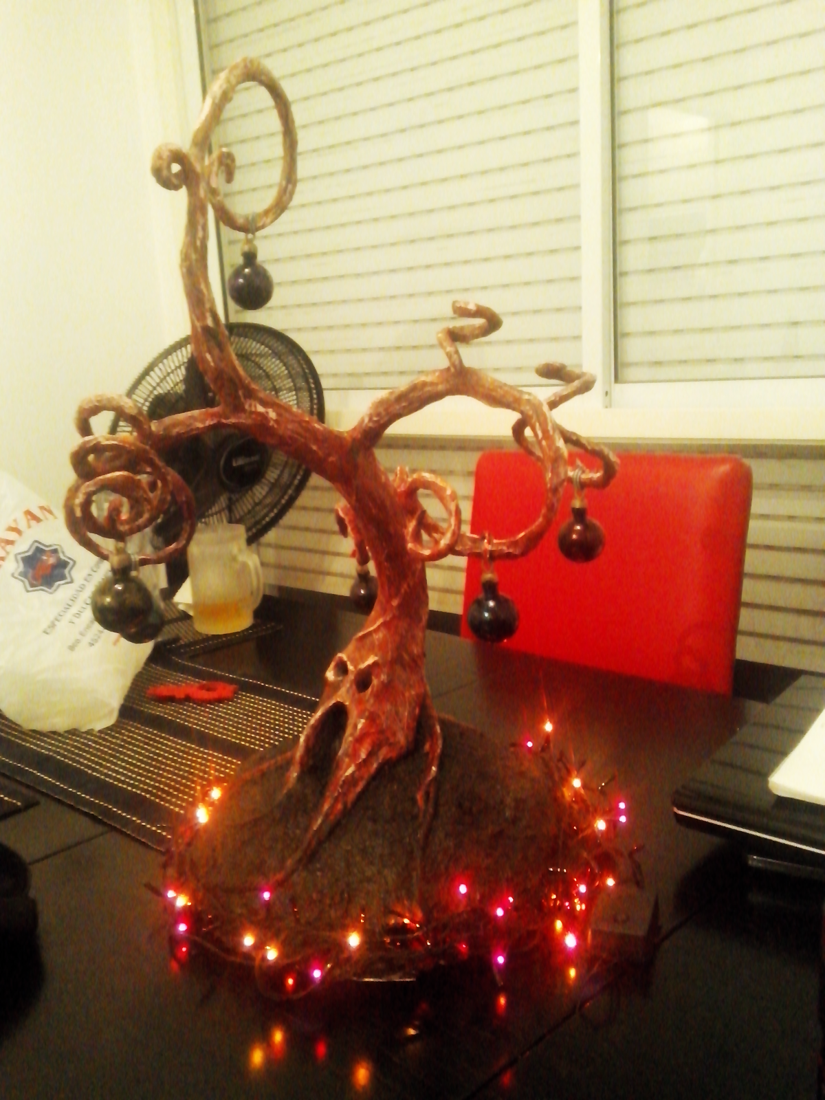 Spooky Christmas Tree : 4 Steps (with Pictures) - Instructables