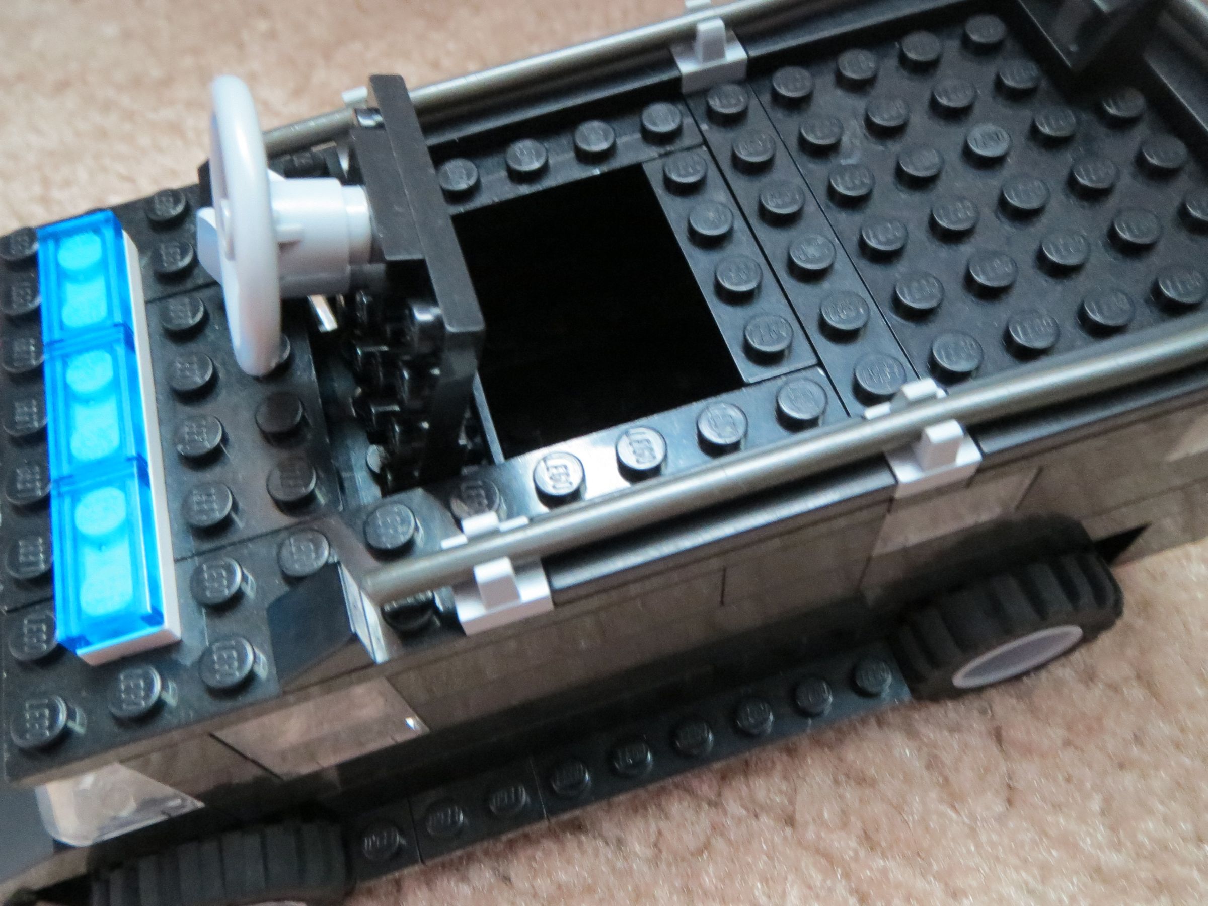 Lego SWAT Lenco BearCat - Instructables