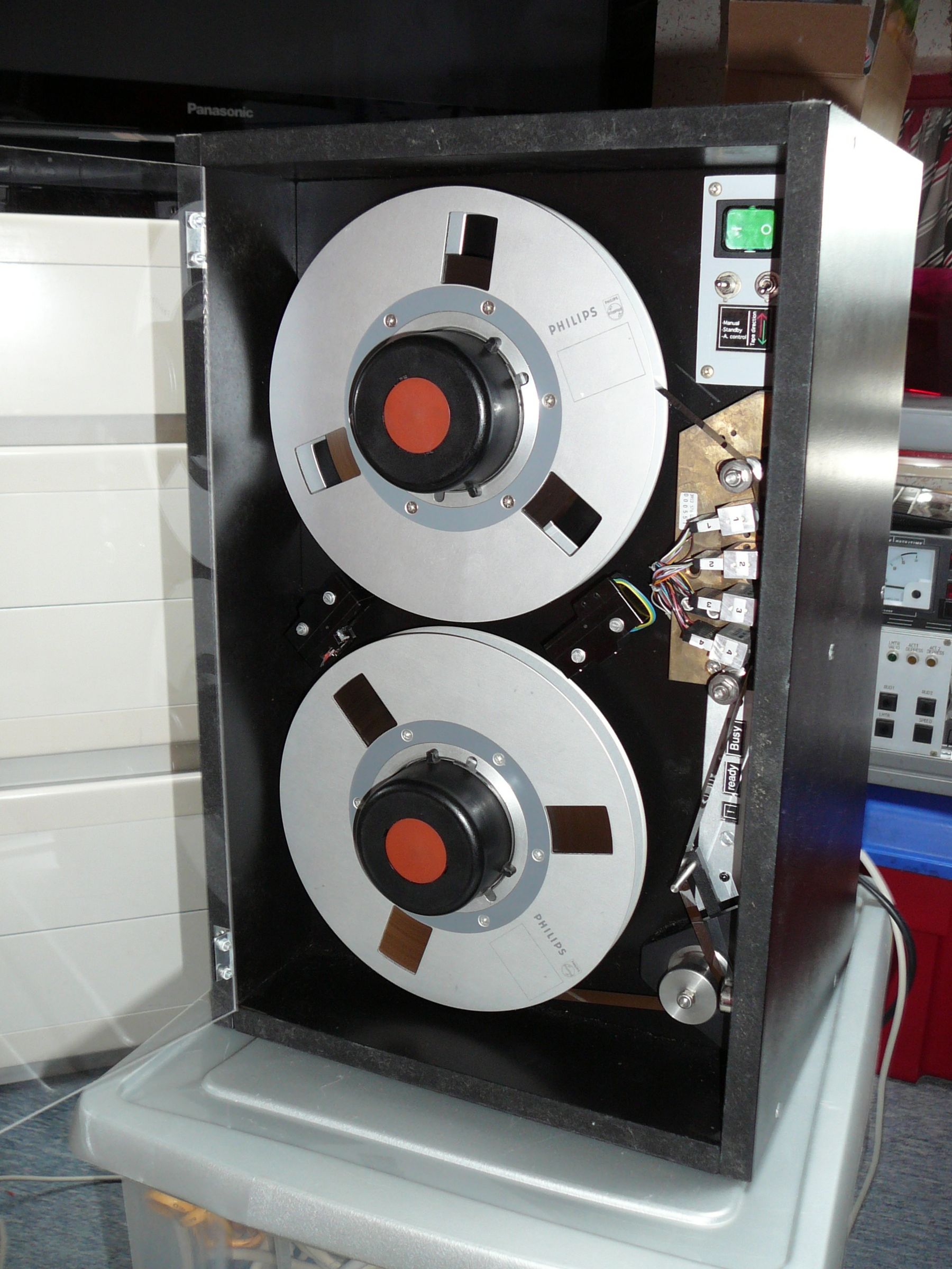 Time Machine Tape Streamer... - Instructables