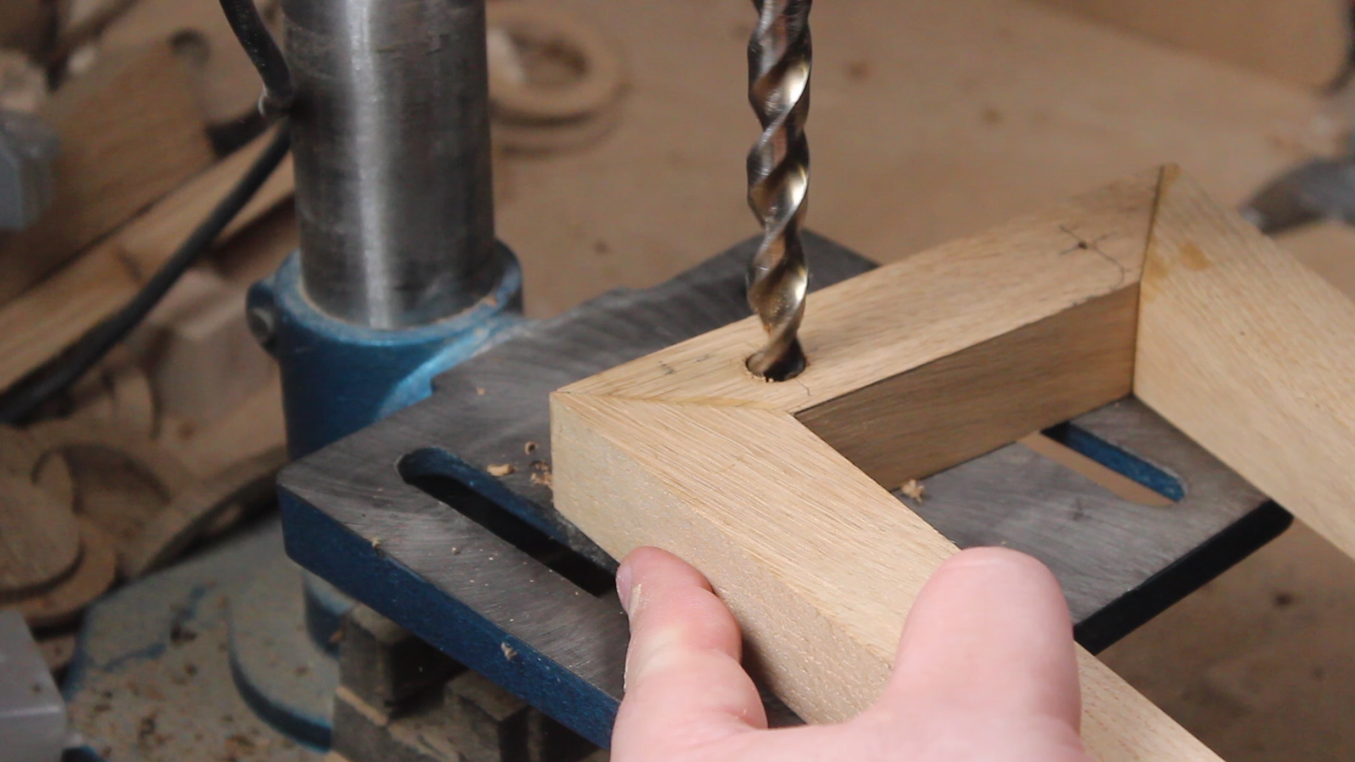 DIY Wooden Laptop Stand : 11 Steps (with Pictures) - Instructables