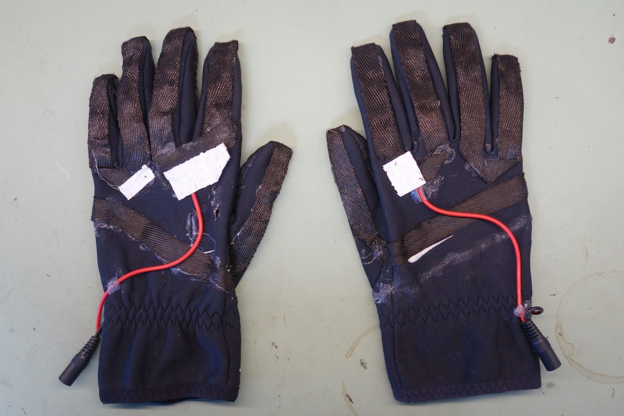 Carbon Tape Gloves/mittens V1 - Instructables
