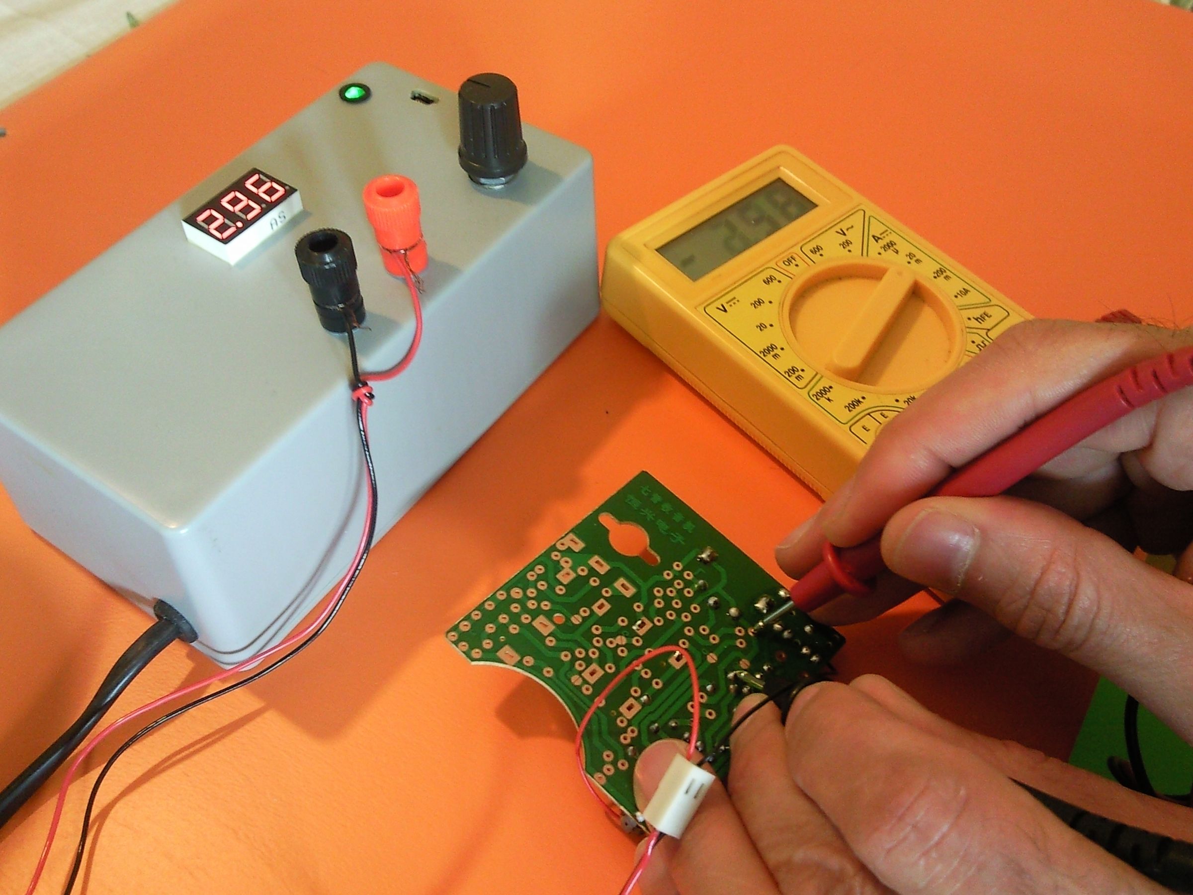 Assembling AM Radio Receiver Kit : 9 Steps (with Pictures) - Instructables
