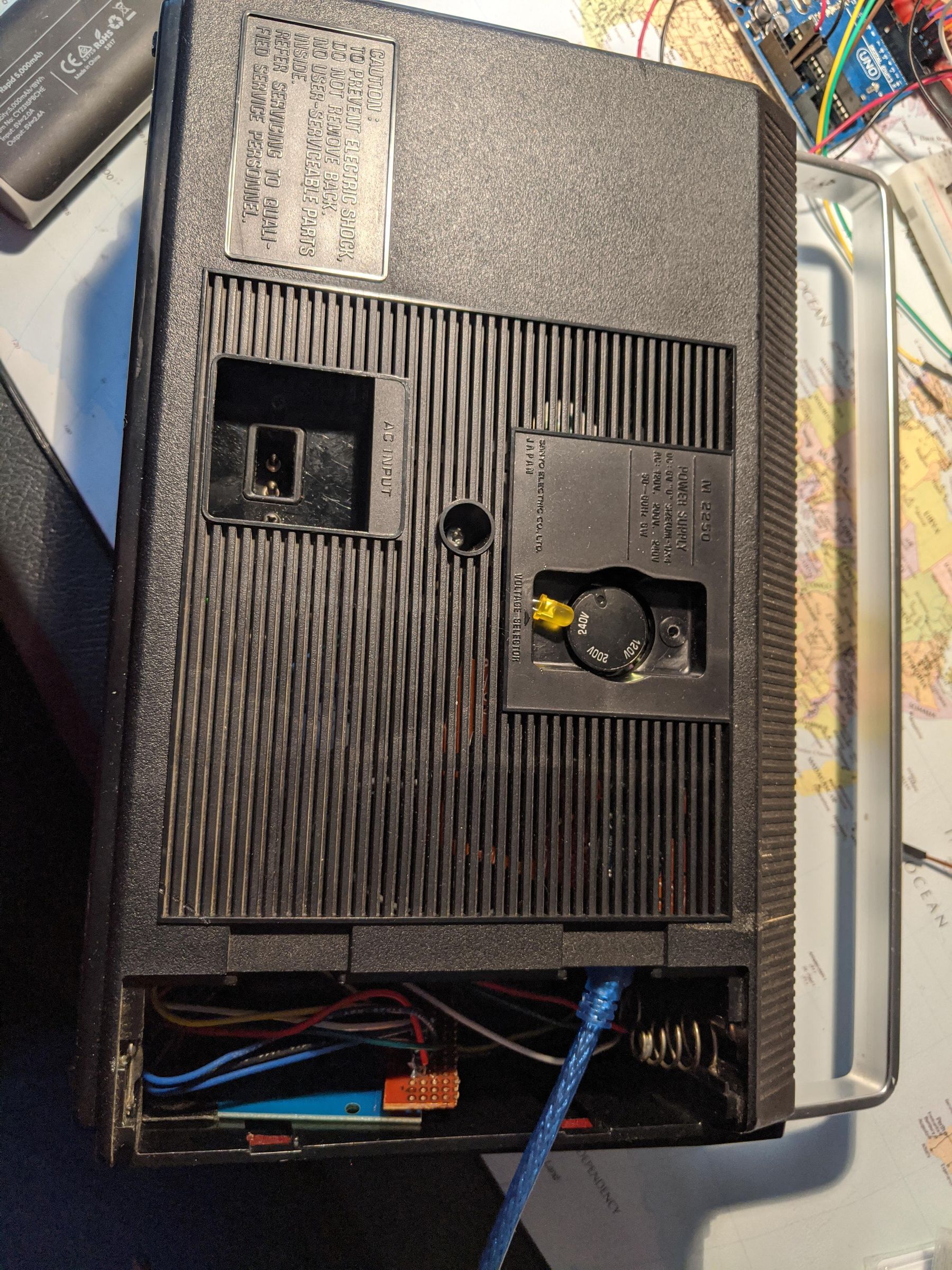 Old School Cassette Player With New School Cassettes : 6 Steps (with ...