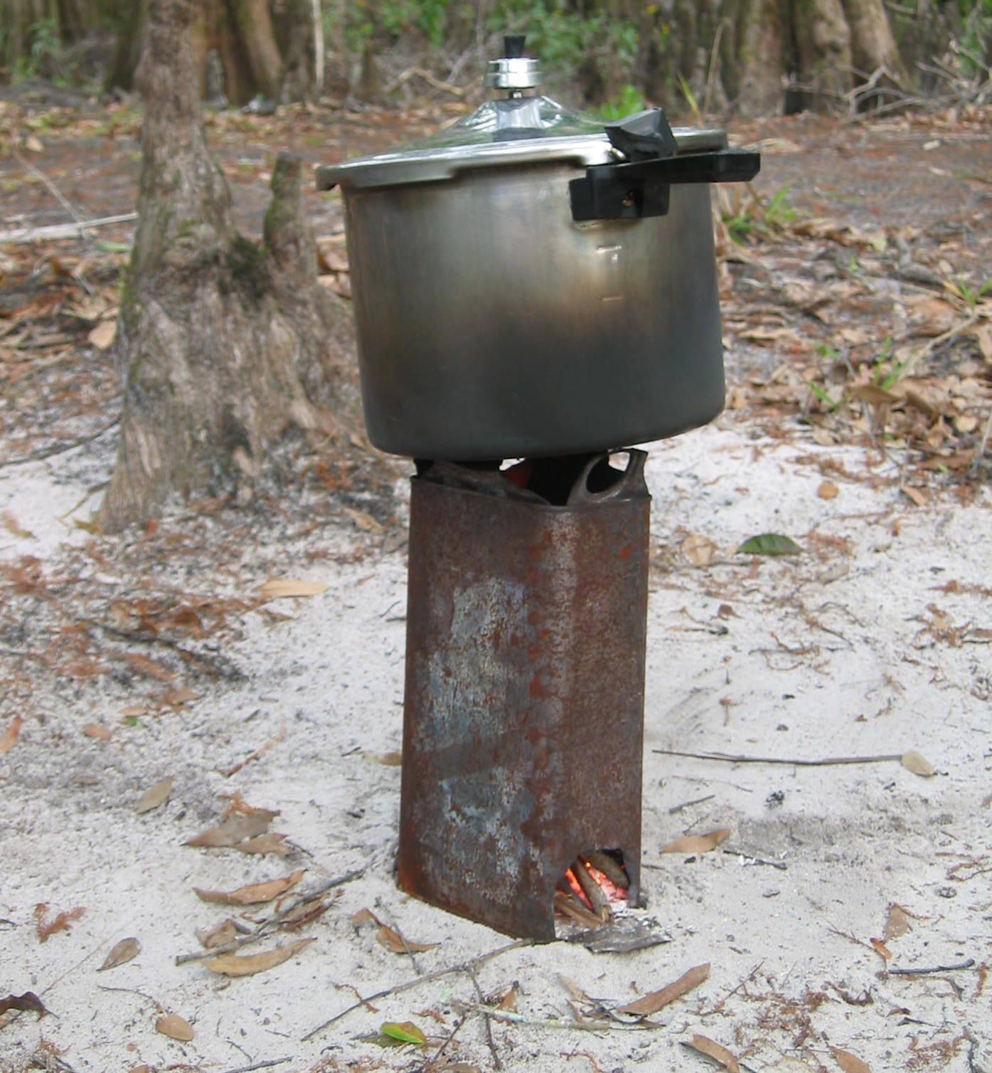 Hobo Stove From Tin Can - Traditional High Tech Camp Stove : 8 Steps ...