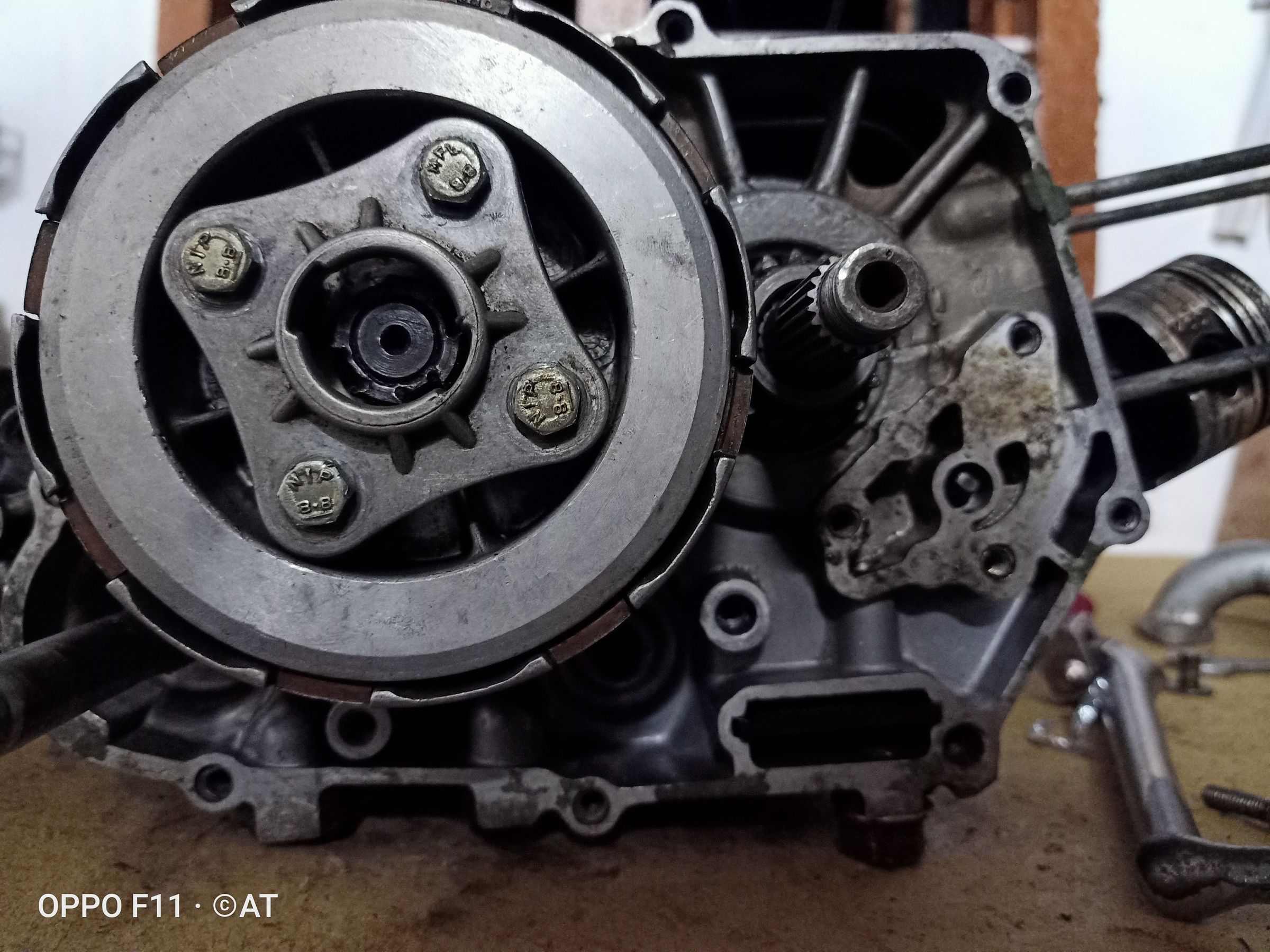 Heavy Duty Hand Cranked Generator : 5 Steps - Instructables