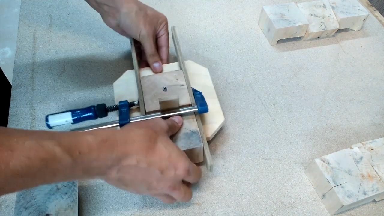 A Clock From Pallet Wood Blocks : 7 Steps (with Pictures) - Instructables