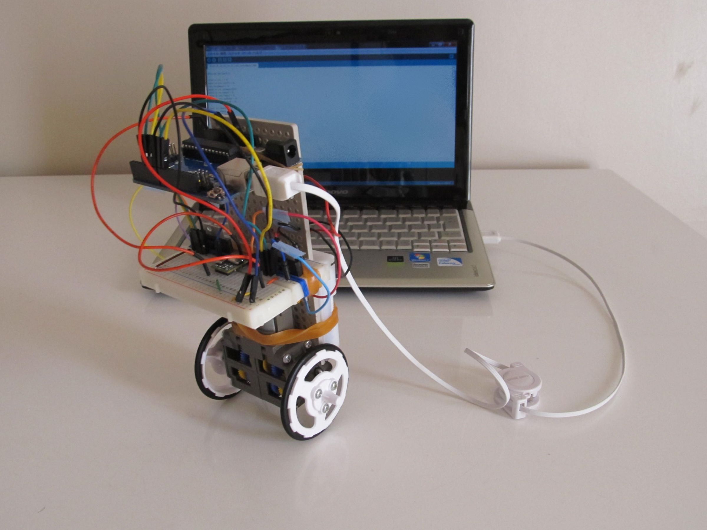 A Simple and Very Easy Inverted Pendulum Balancing Robot : 11 Steps ...