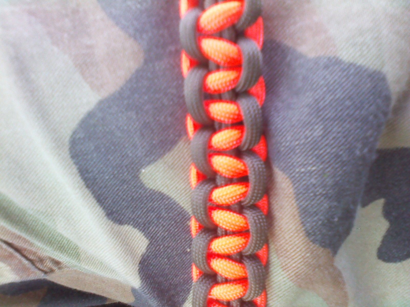 Multi-Color Monkey Fist : 11 Steps (with Pictures) - Instructables