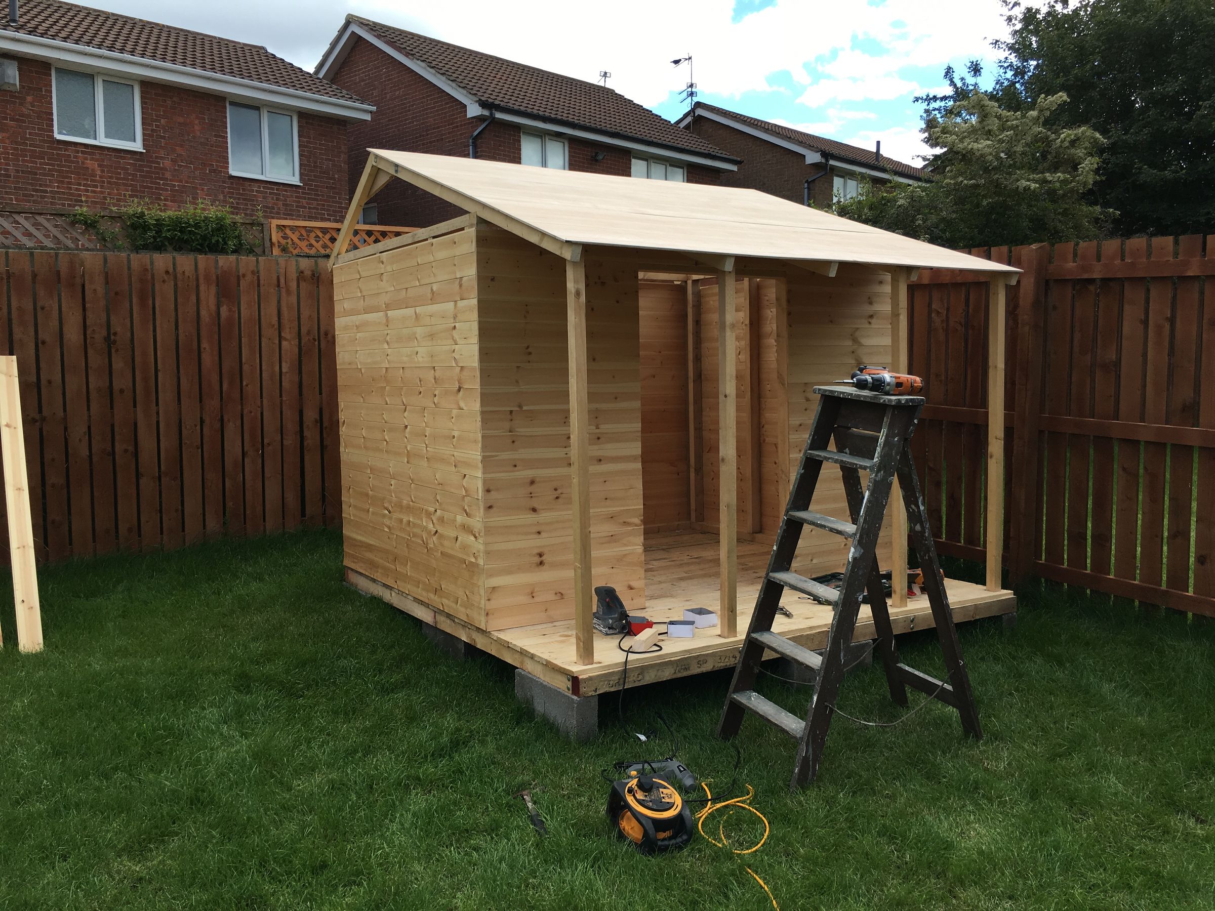 Custom Solar Powered Playhouse With Built in DIY Powerwall! : 7 Steps ...