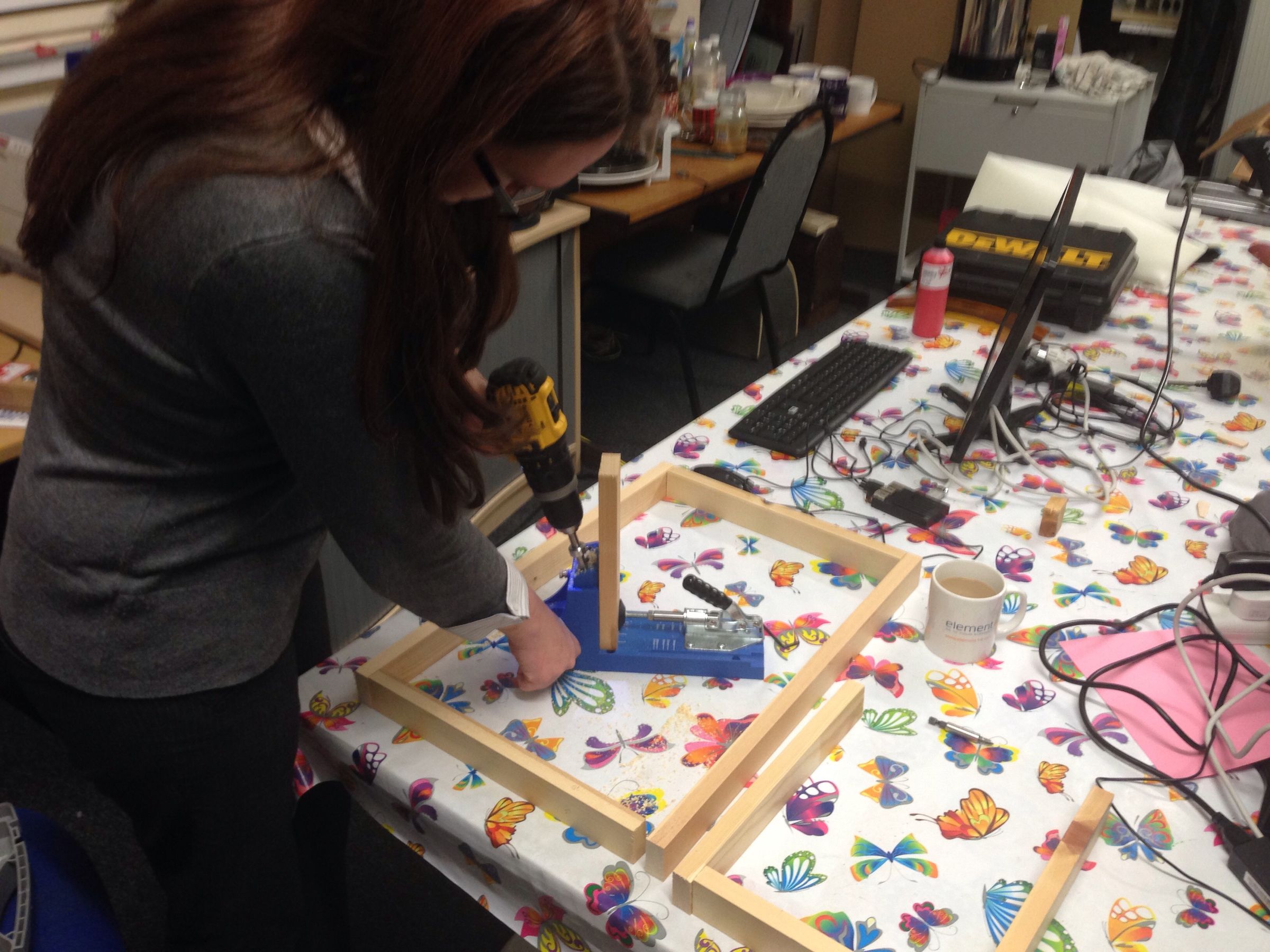 Quick, Cheap and Easy Screen Printing Frames : 4 Steps (with Pictures ...
