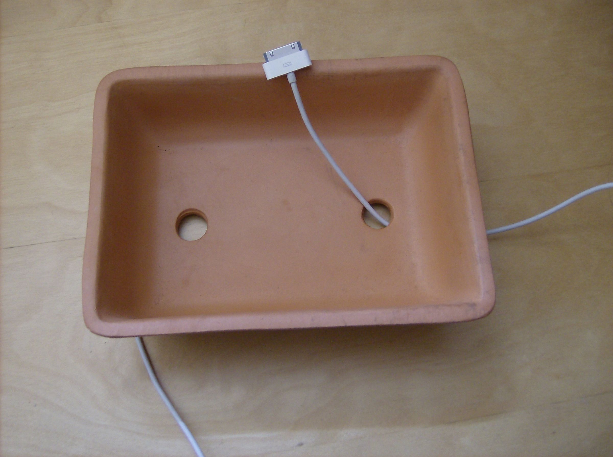 USB Grass Charging Station : 5 Steps (with Pictures) - Instructables