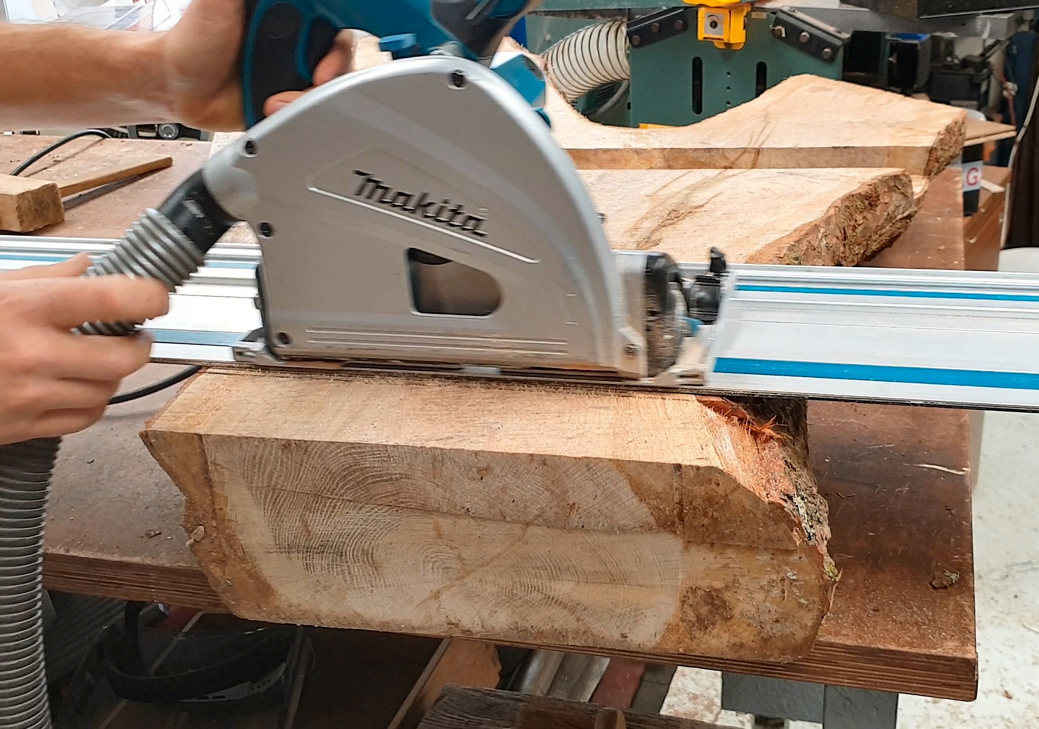 Rustic Garden Bench With Chainsaw : 24 Steps (with Pictures ...