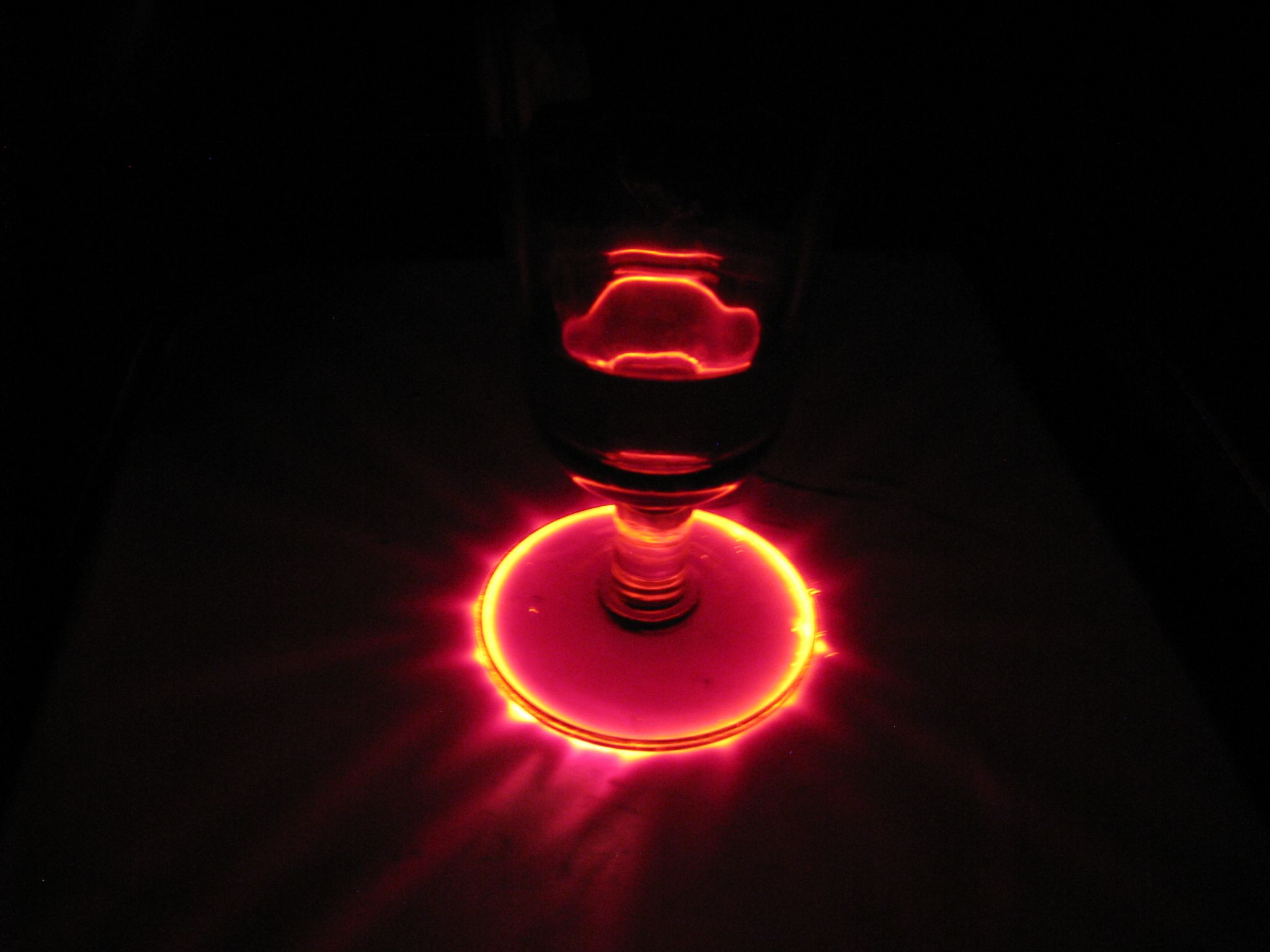 Make Liquid Light Table in 10 Minutes! : 7 Steps (with Pictures ...