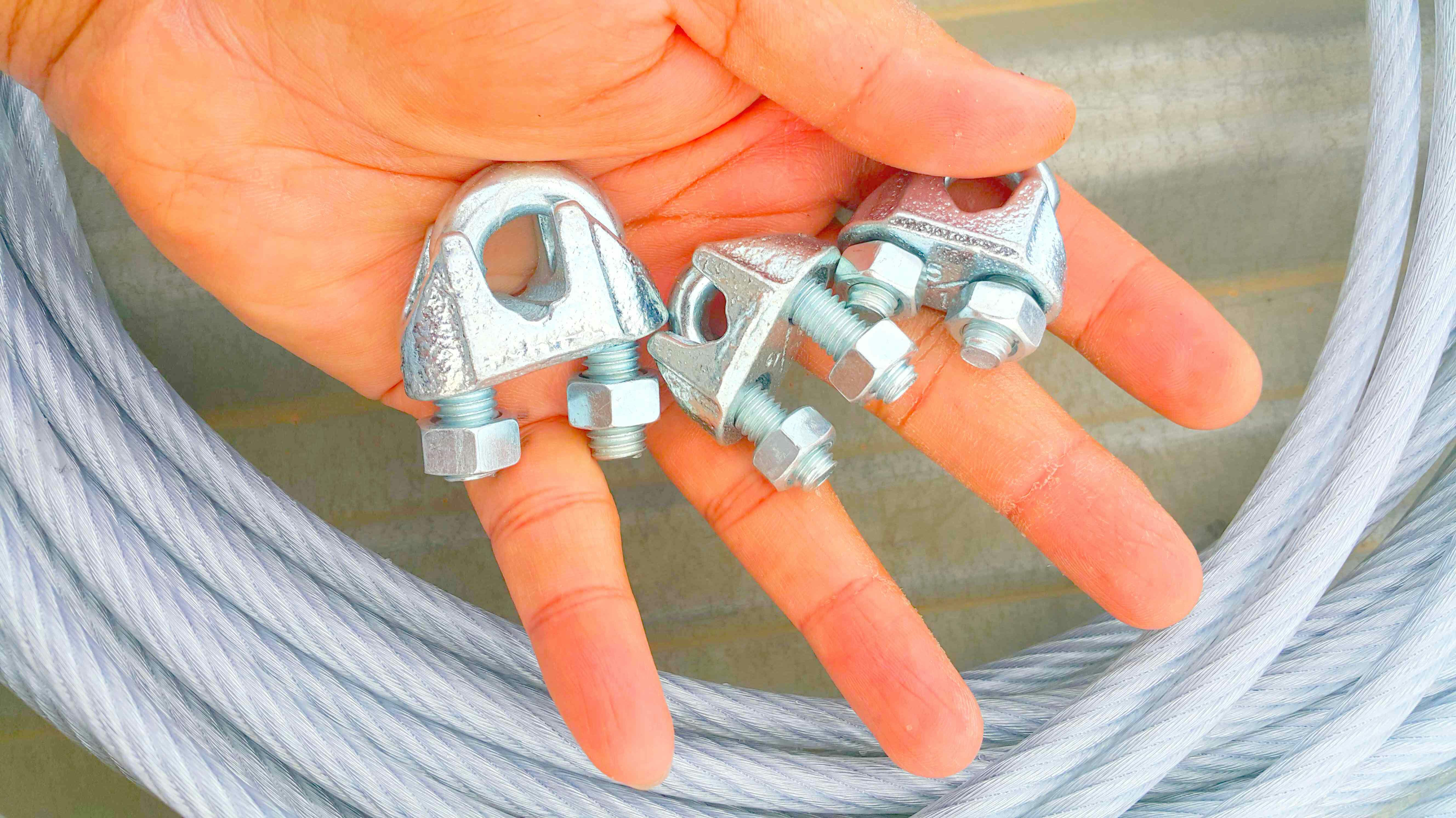 Installing a Roof Safety Line. : 4 Steps - Instructables