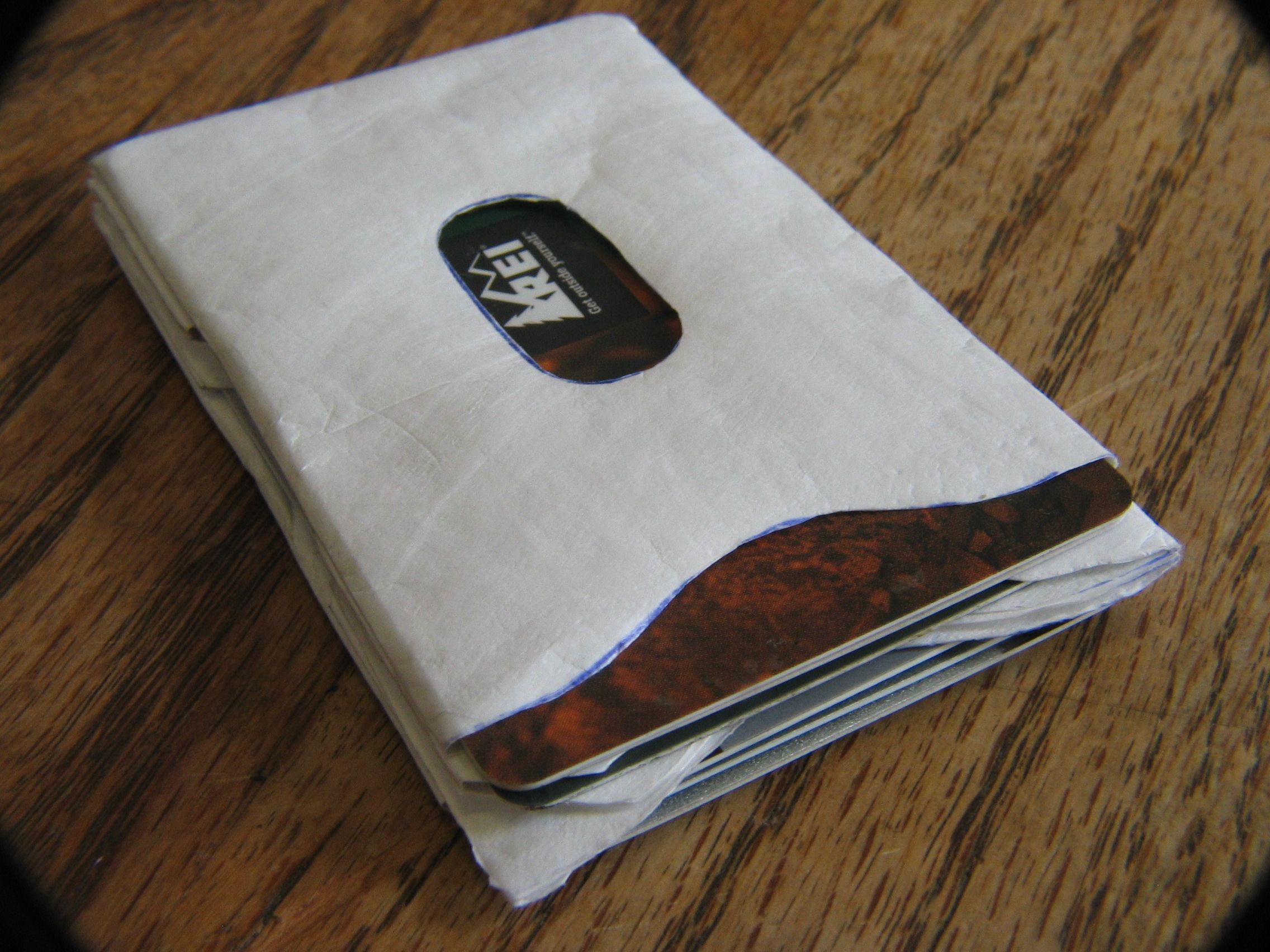 Super Thin Tyvek Card Sleeve Wallet! : 7 Steps - Instructables