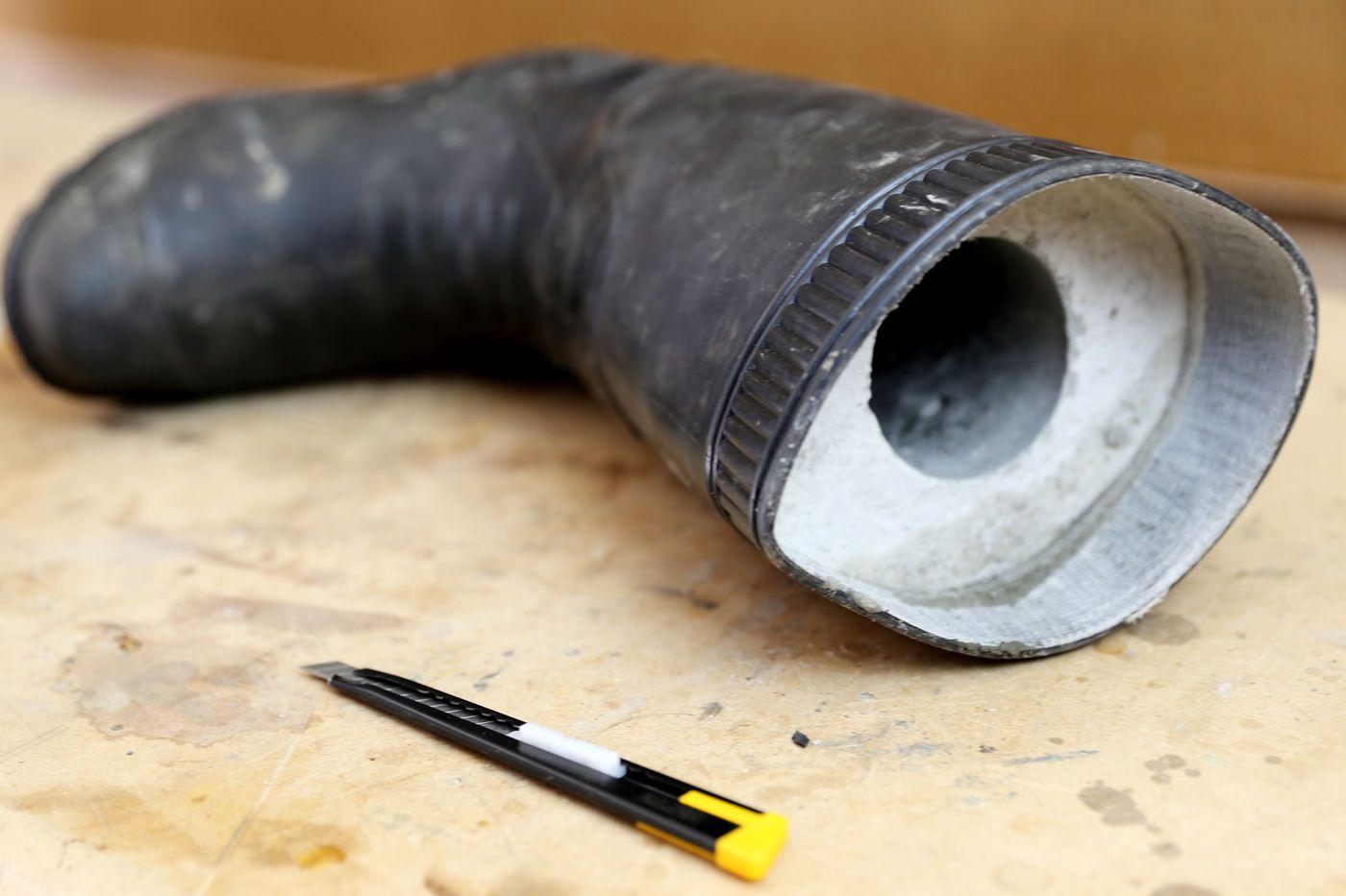 Concrete Boot Planter : 10 Steps (with Pictures) - Instructables