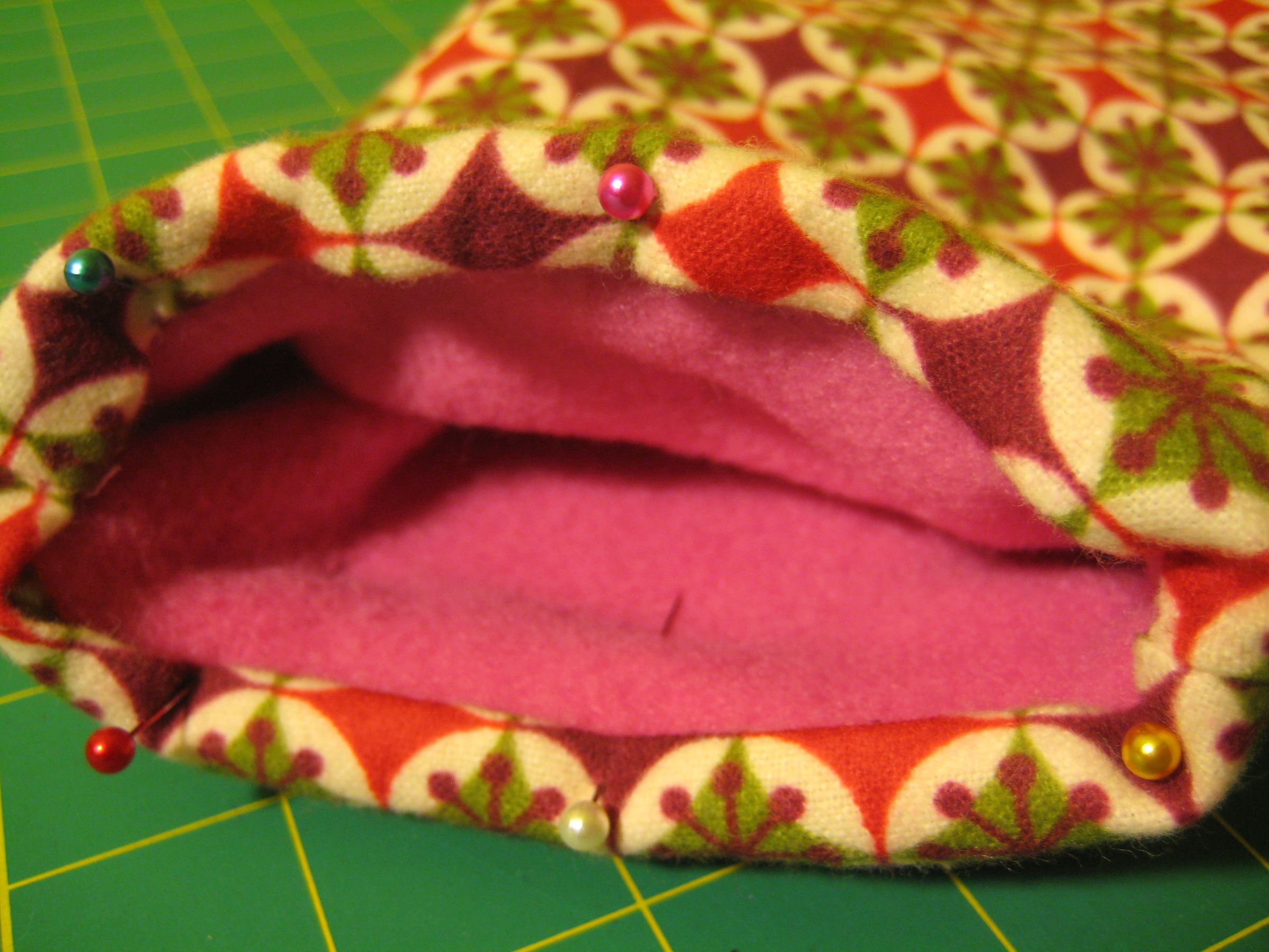 Lovers' Mitten With Reusable Pocket Warmer : 11 Steps (with Pictures ...
