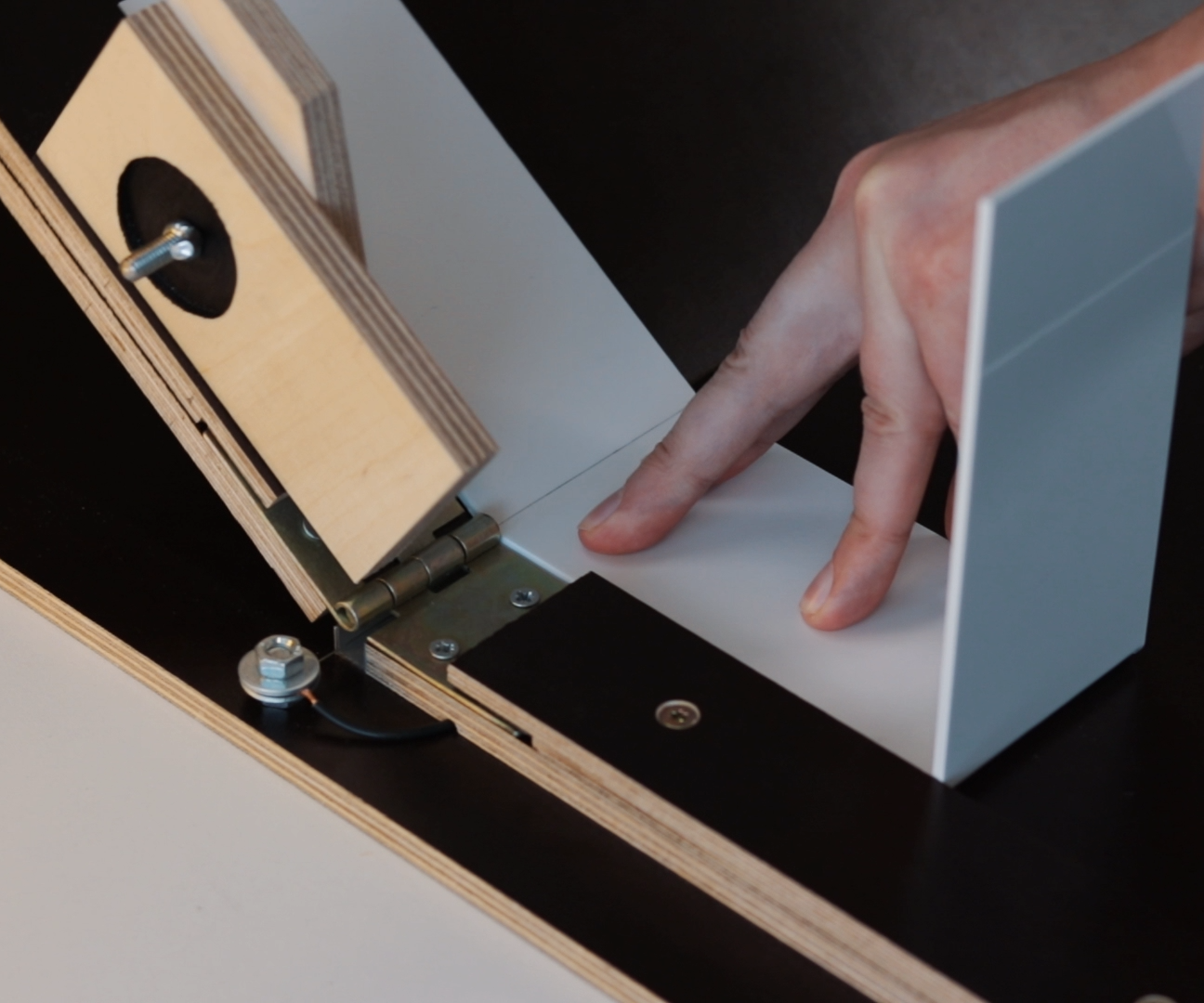 DIY 10000 Lumen LED Studio Light (CRI 90+) : 20 Steps (with Pictures ...