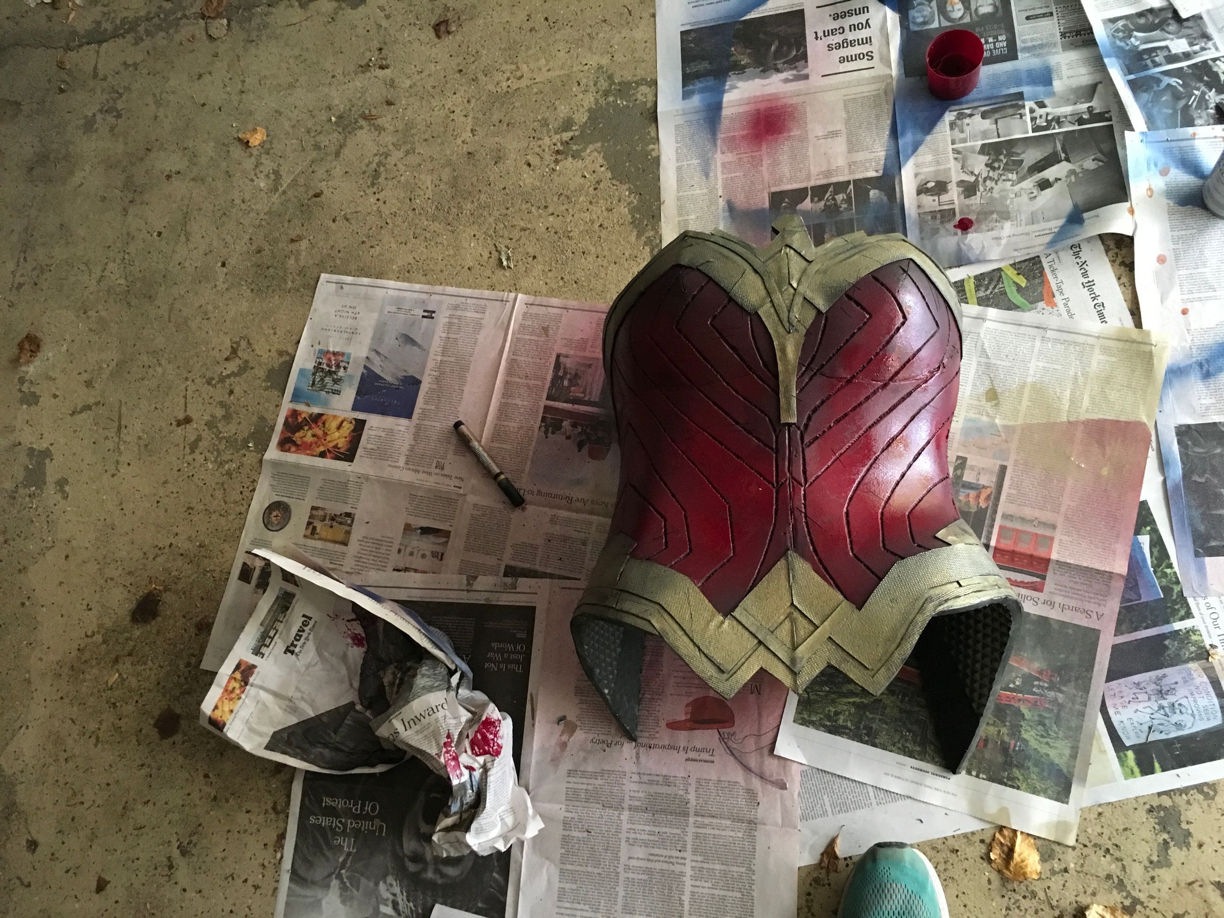 Wonder Woman Cosplay: Body Armour and Gladiator Skirt : 11 Steps (with ...