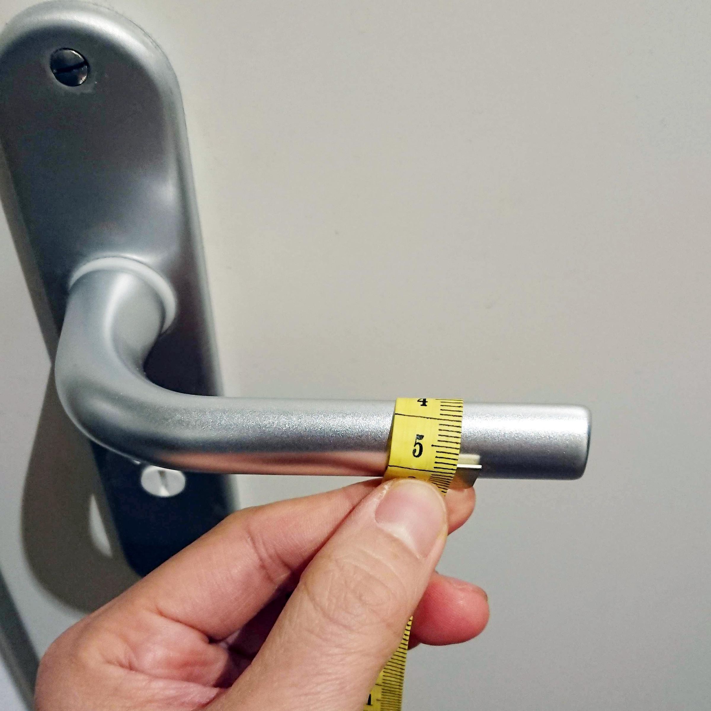 Easy Fabric Door Handle Cover : 6 Steps (with Pictures) - Instructables