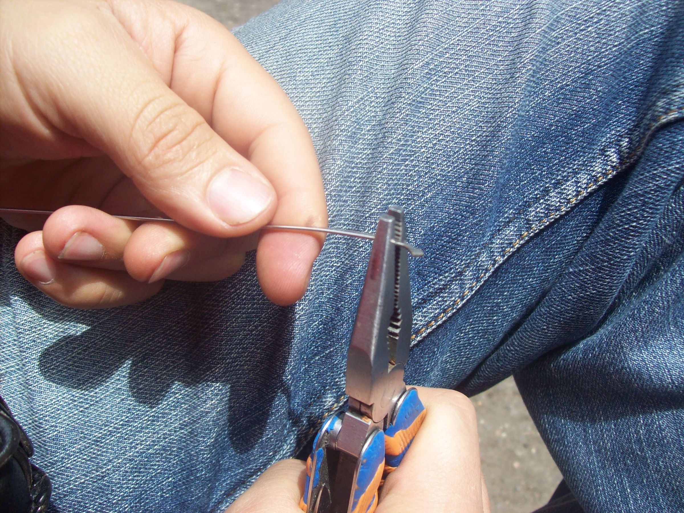 Jury Rig It: Picking Lock Your Car. : 3 Steps - Instructables