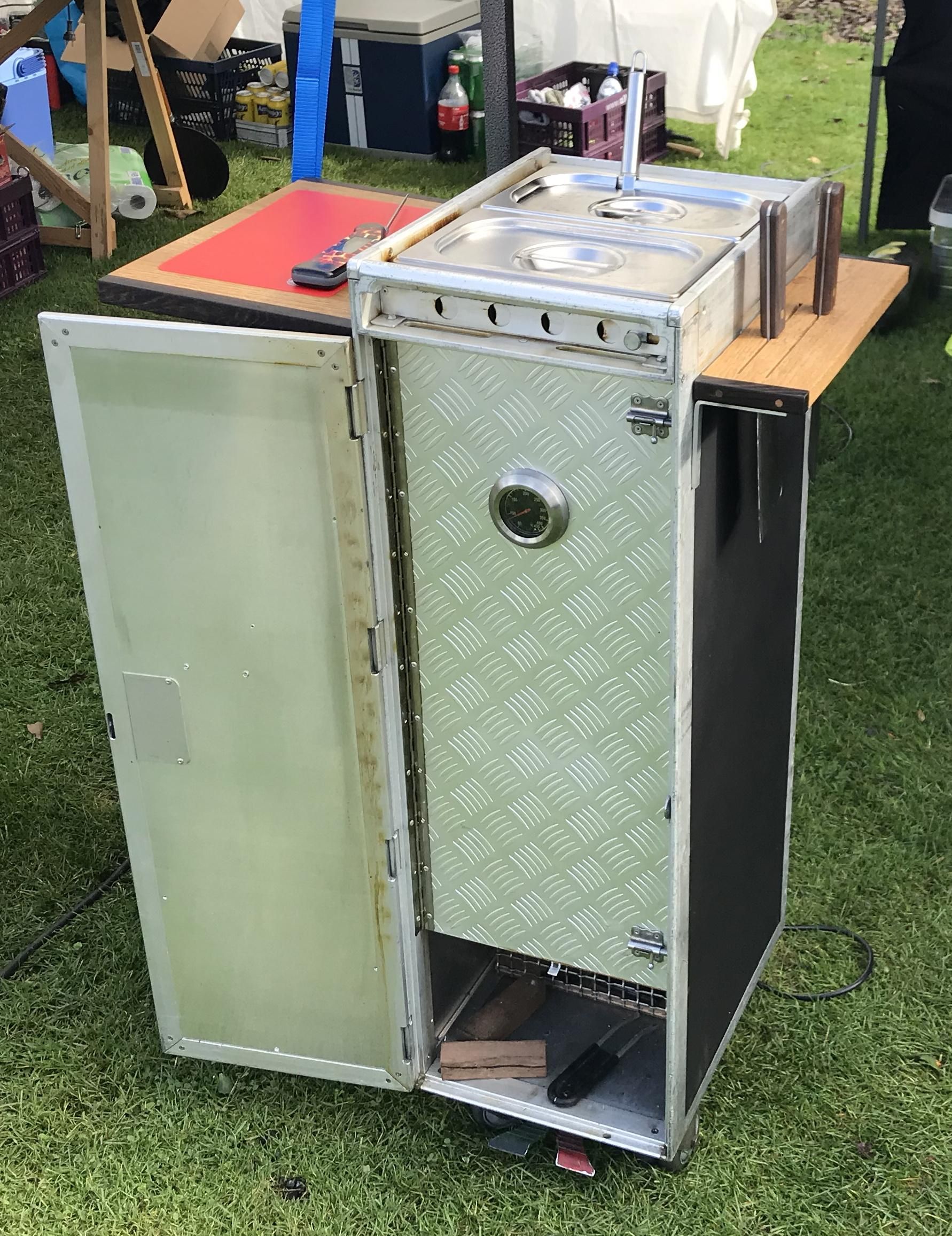 Aviation Trolley Barbecue Smoker With a Twist : 4 Steps (with Pictures ...
