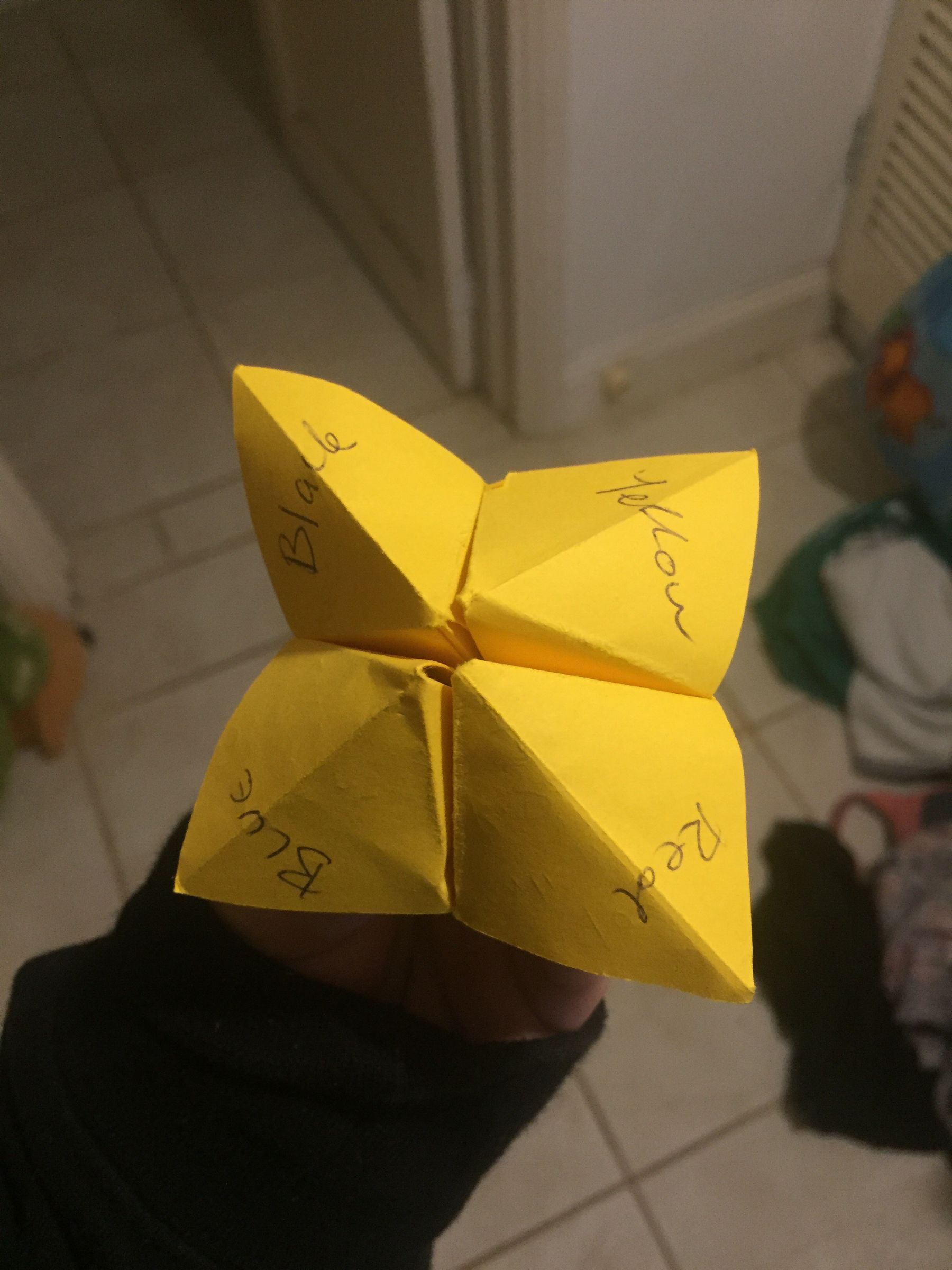 How to Fold an Origami Fortune Teller + How to Use : 7 Steps (with ...