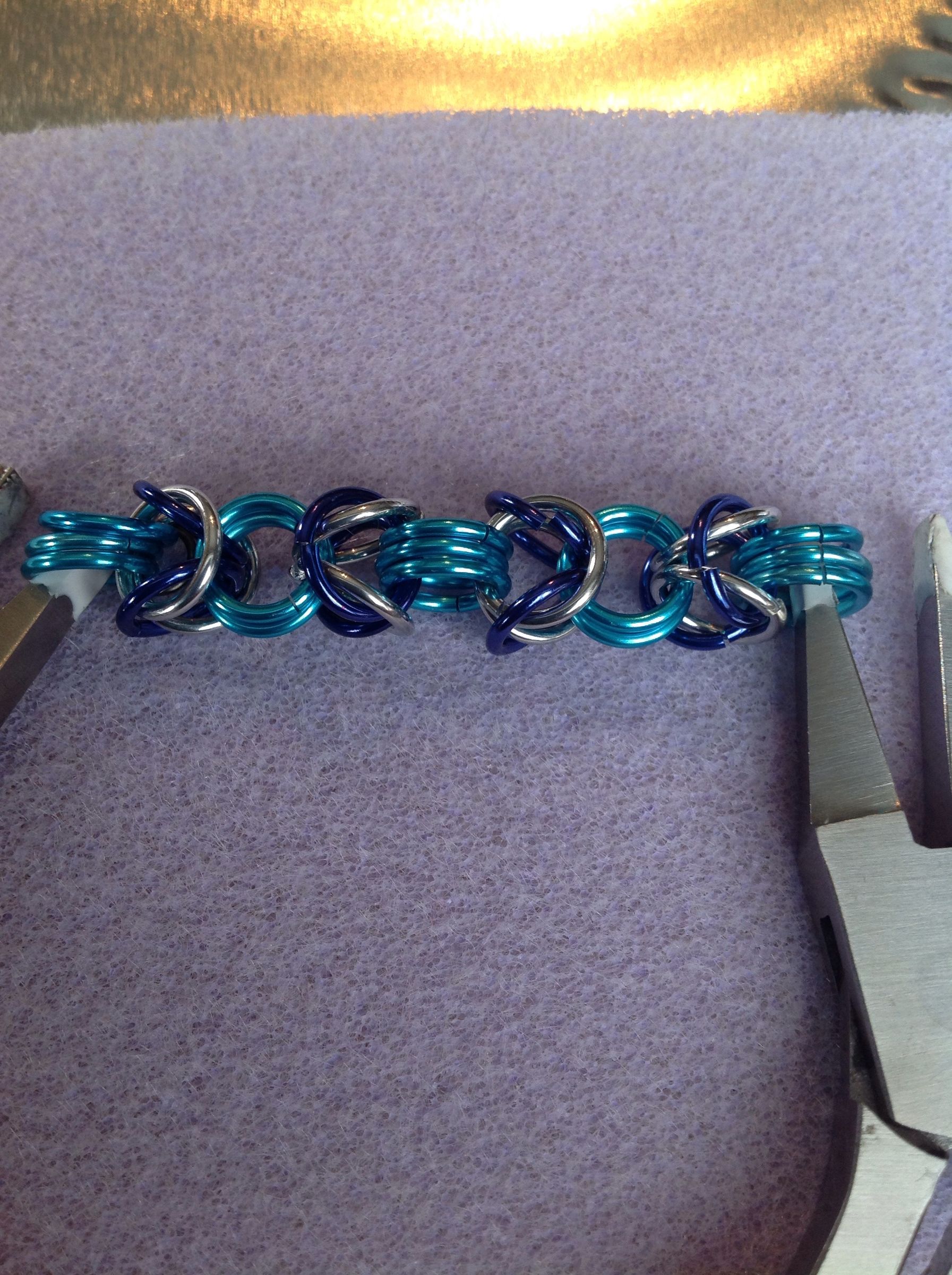 Triple Byzantine Weave Bracelet : 5 Steps (with Pictures) - Instructables