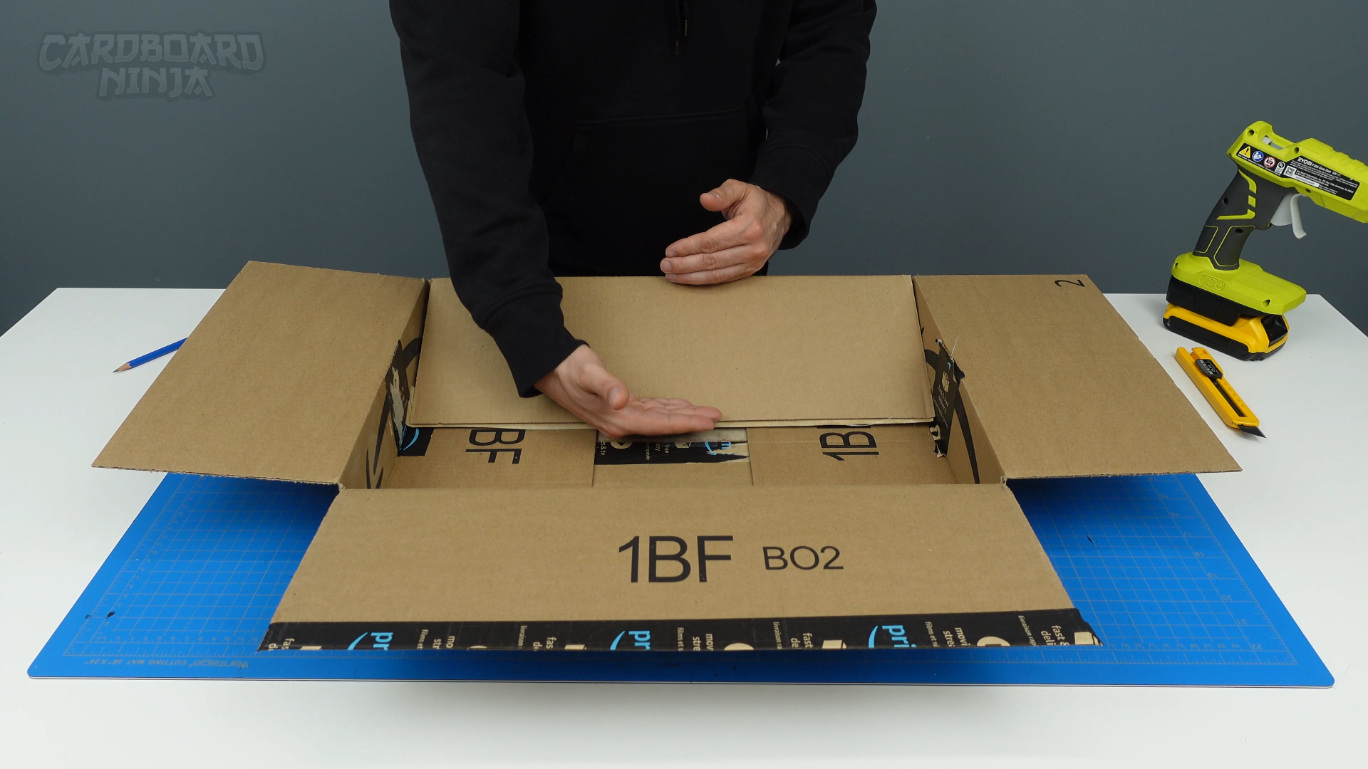 Modern Cardboard Pet House for Cats 🐱 : 11 Steps (with Pictures ...