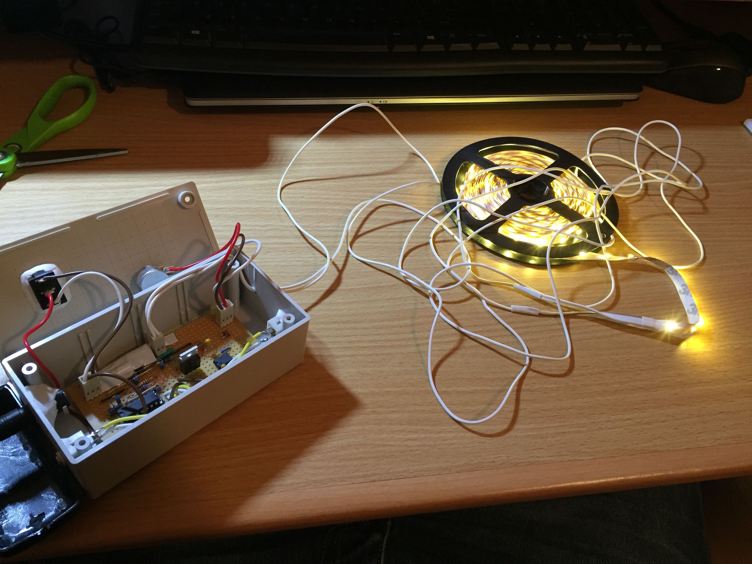 LED Strip Control With Dimmer and Audio Pulsing Circuits : 10 Steps ...