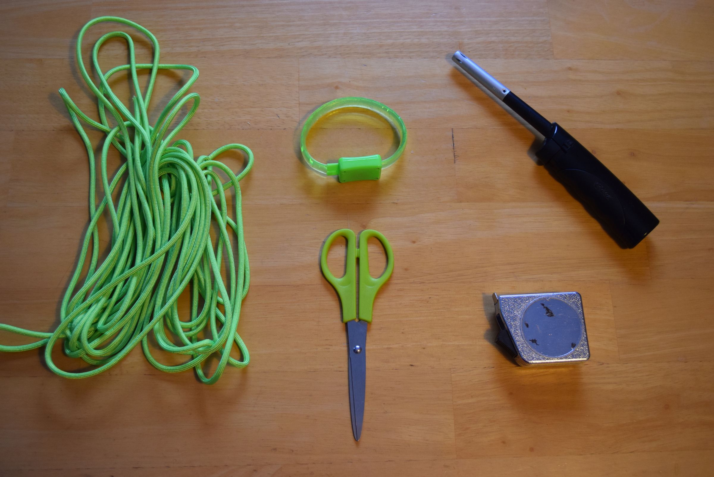 How to Make a Flashing LED Paracord Bracelet : 7 Steps (with Pictures ...