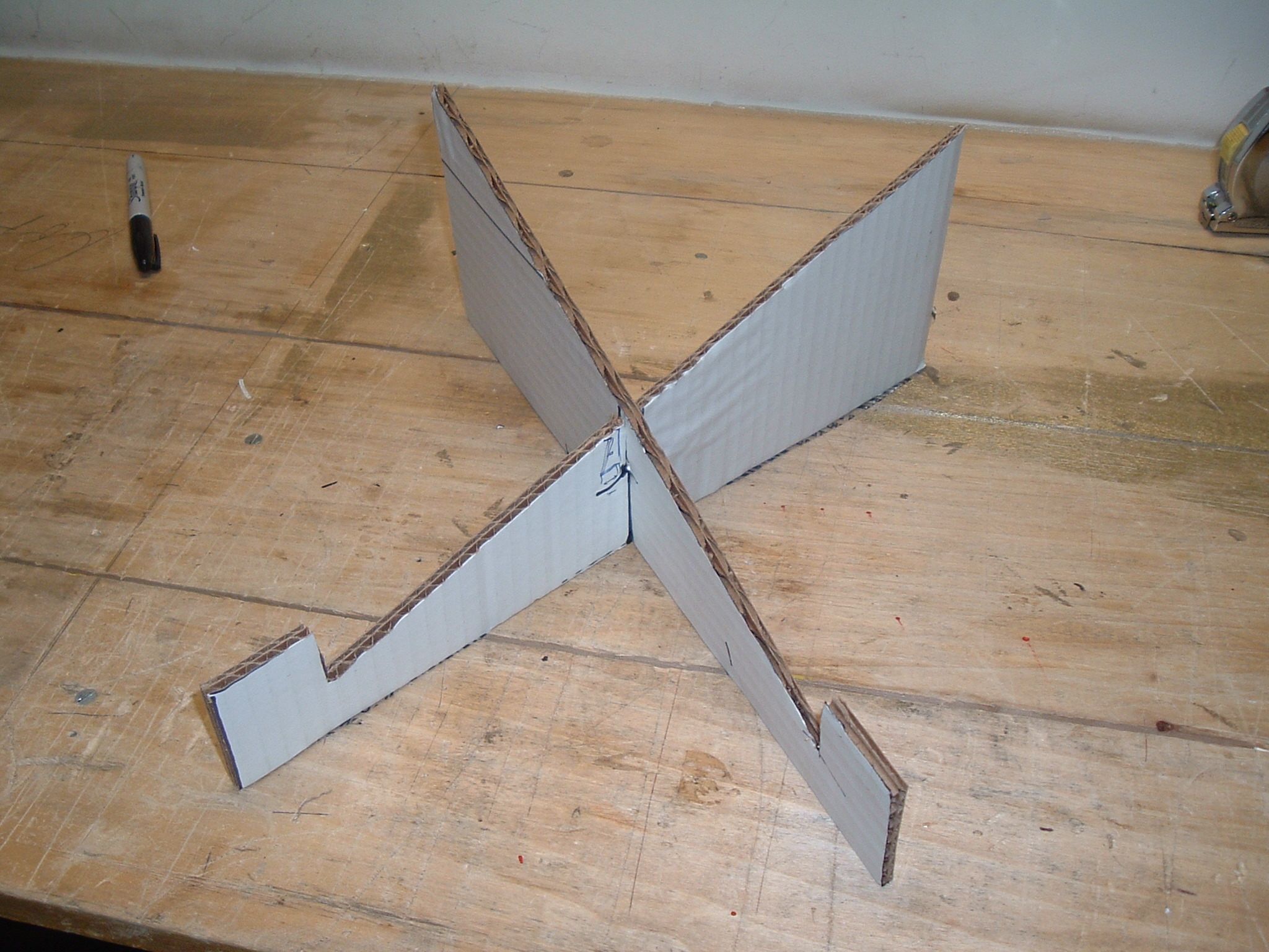 Make a Laptop Stand From Cardboard - the Quick and Easy Way : 6 Steps ...