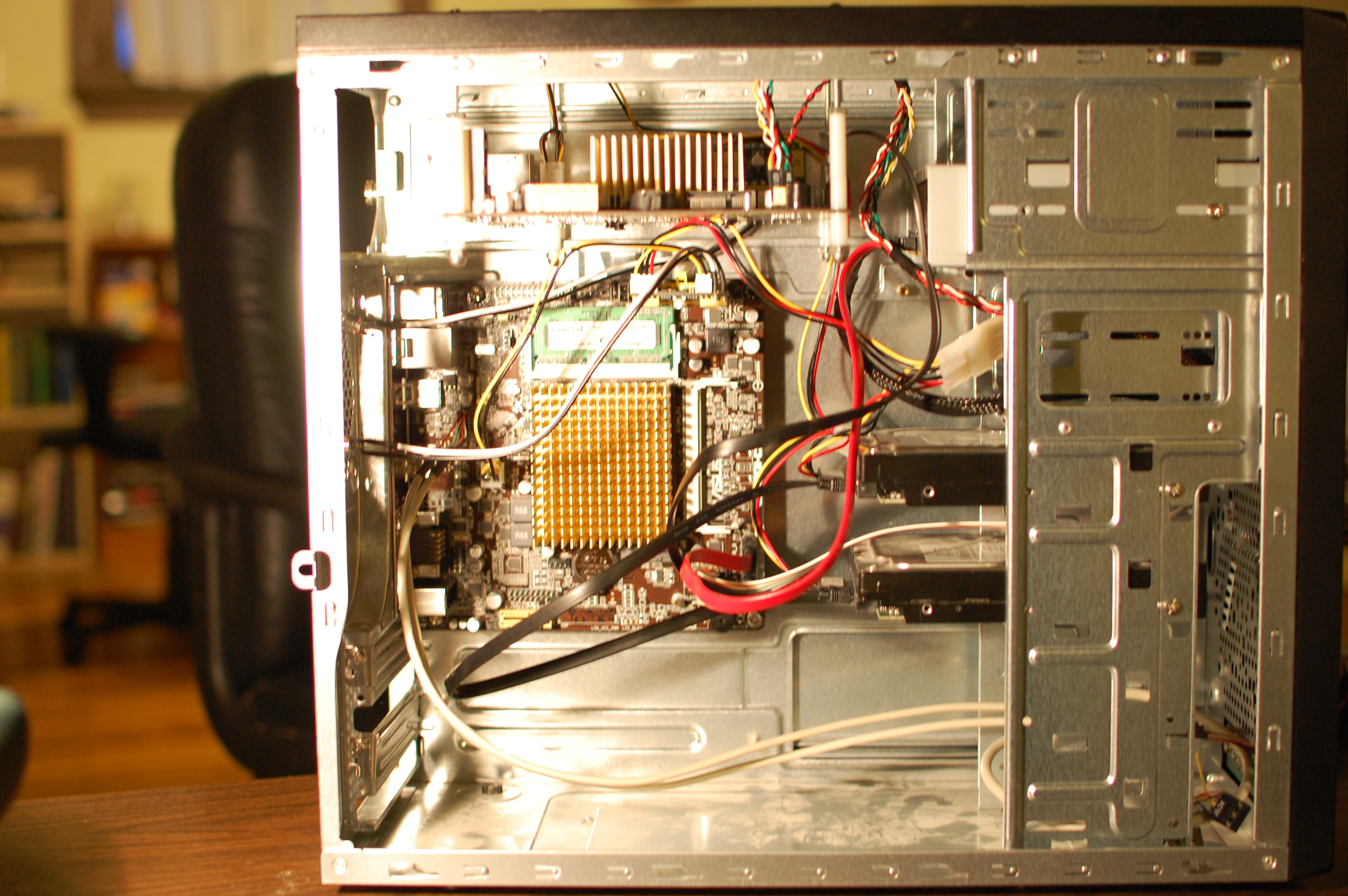 Two Complete Computers in One Case : 3 Steps - Instructables