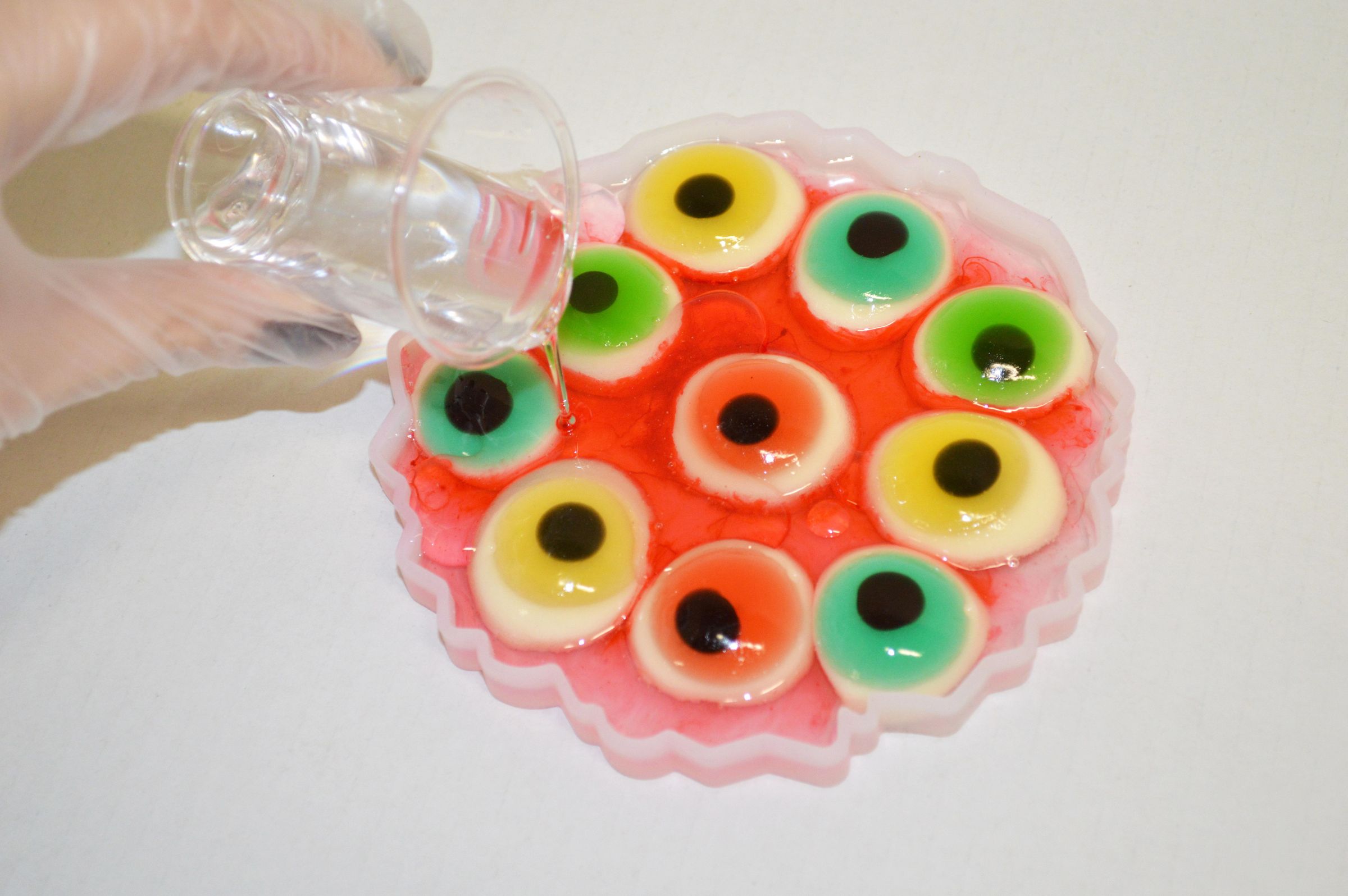 Eyeball Gummies Resin Coaster : 7 Steps (with Pictures) - Instructables