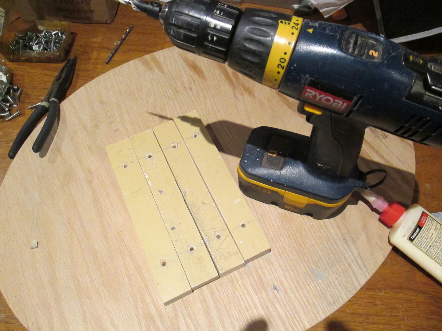 Sci-fi, Jetsons Side Table : 12 Steps - Instructables