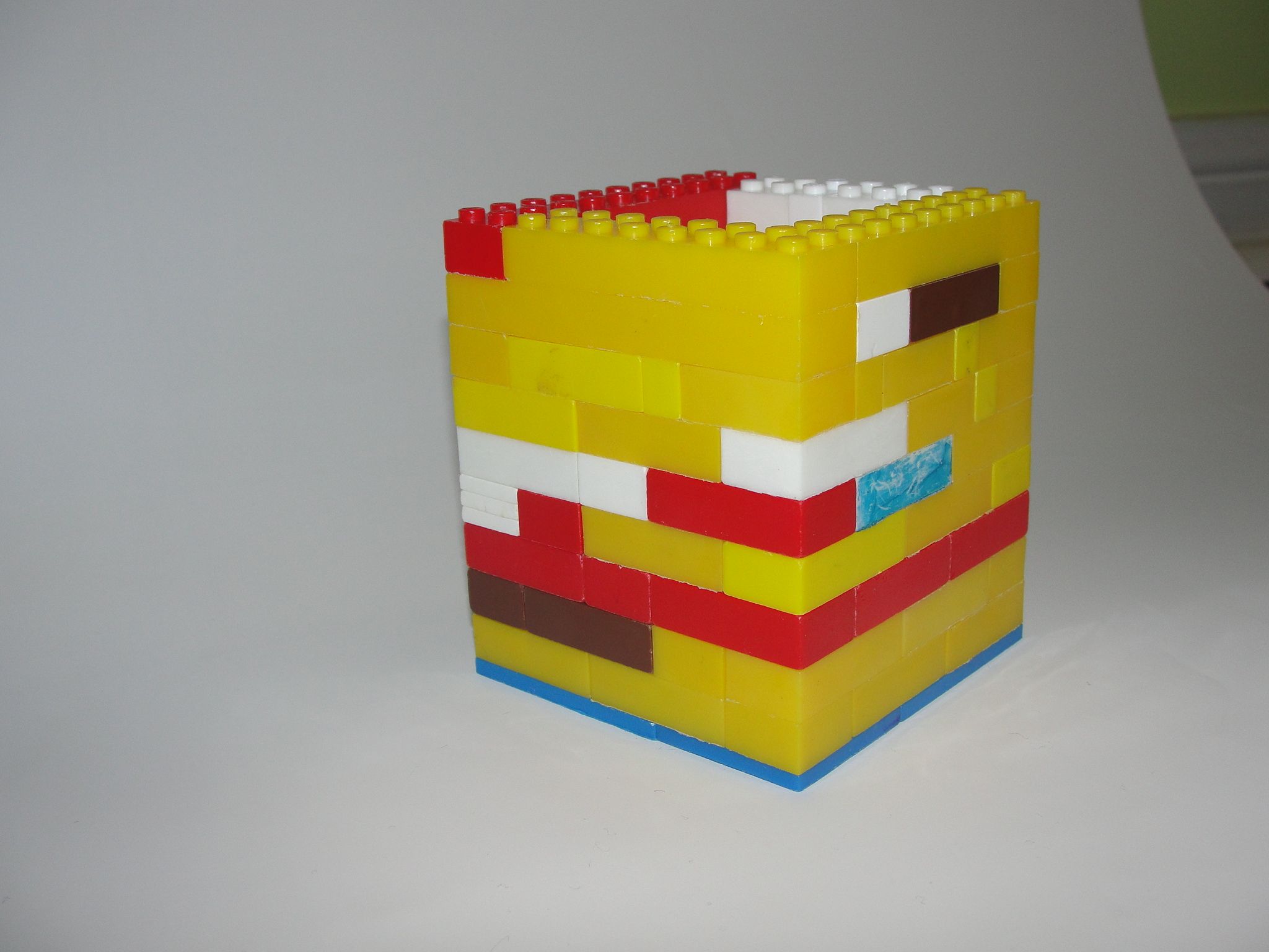 Lego Pencil/Pen Holder : 3 Steps - Instructables